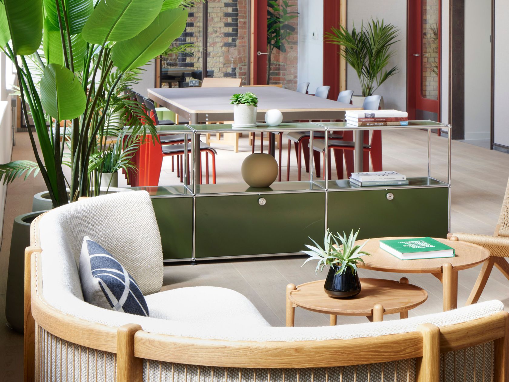 USM: Modular furniture for office and home | Archiproducts