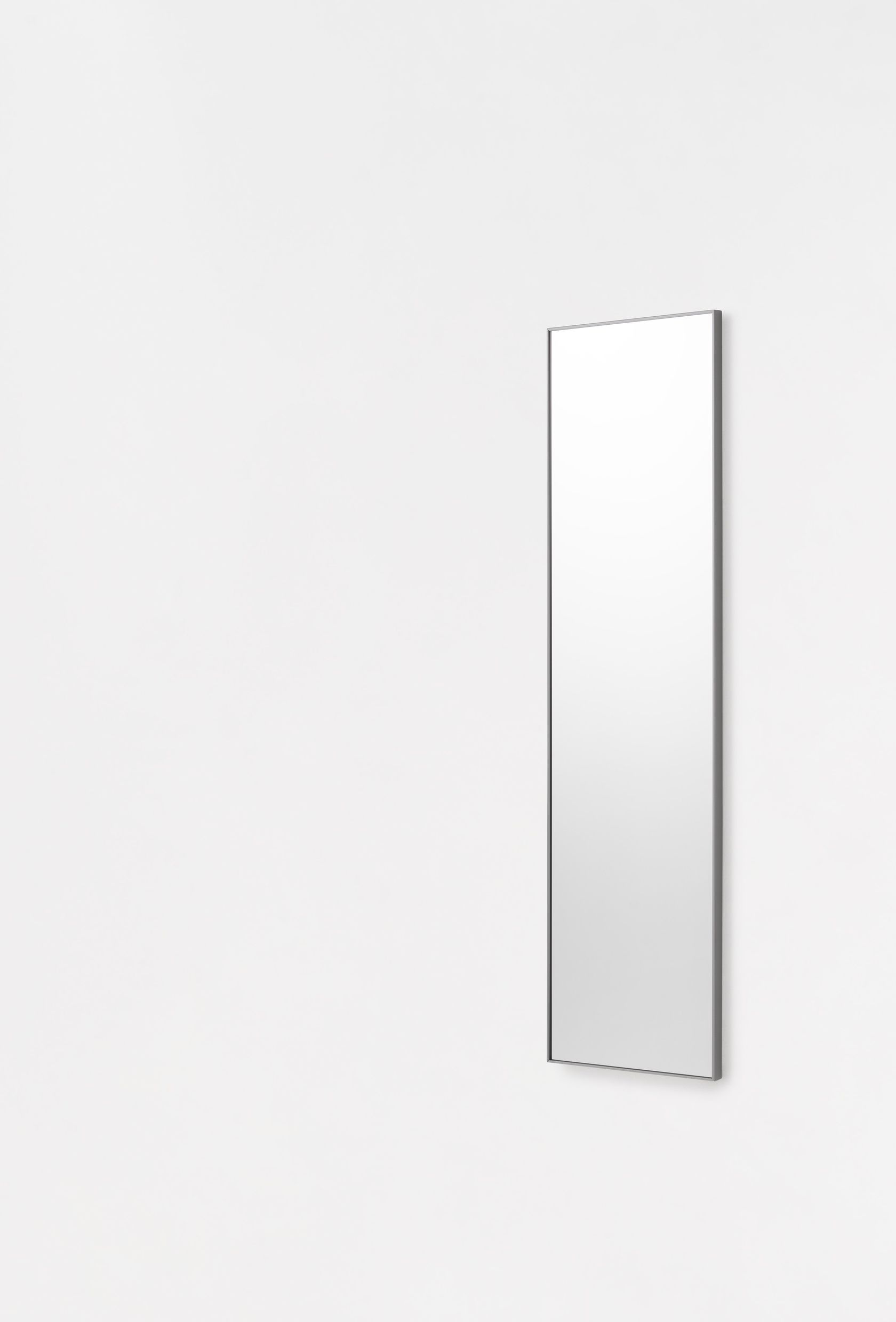 UTE MINIMAL Mirror By Casamania & Horm