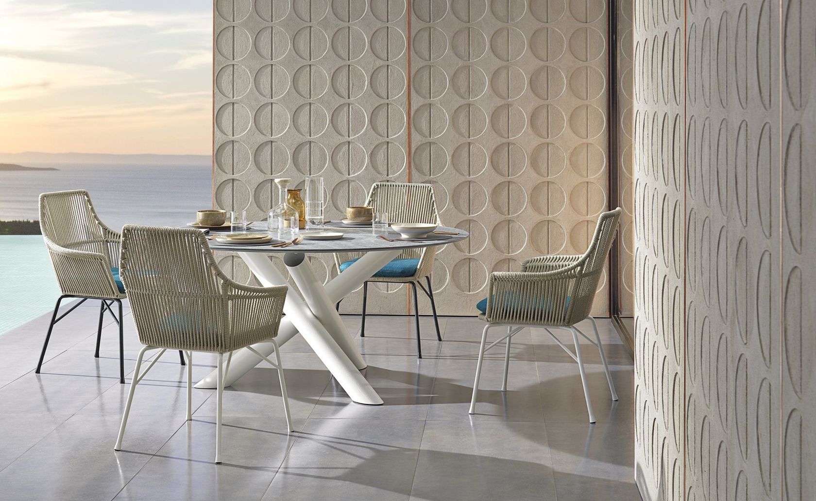 VAN DYCK OUTDOOR Outdoor table By Minotti | design Rodolfo Dordoni