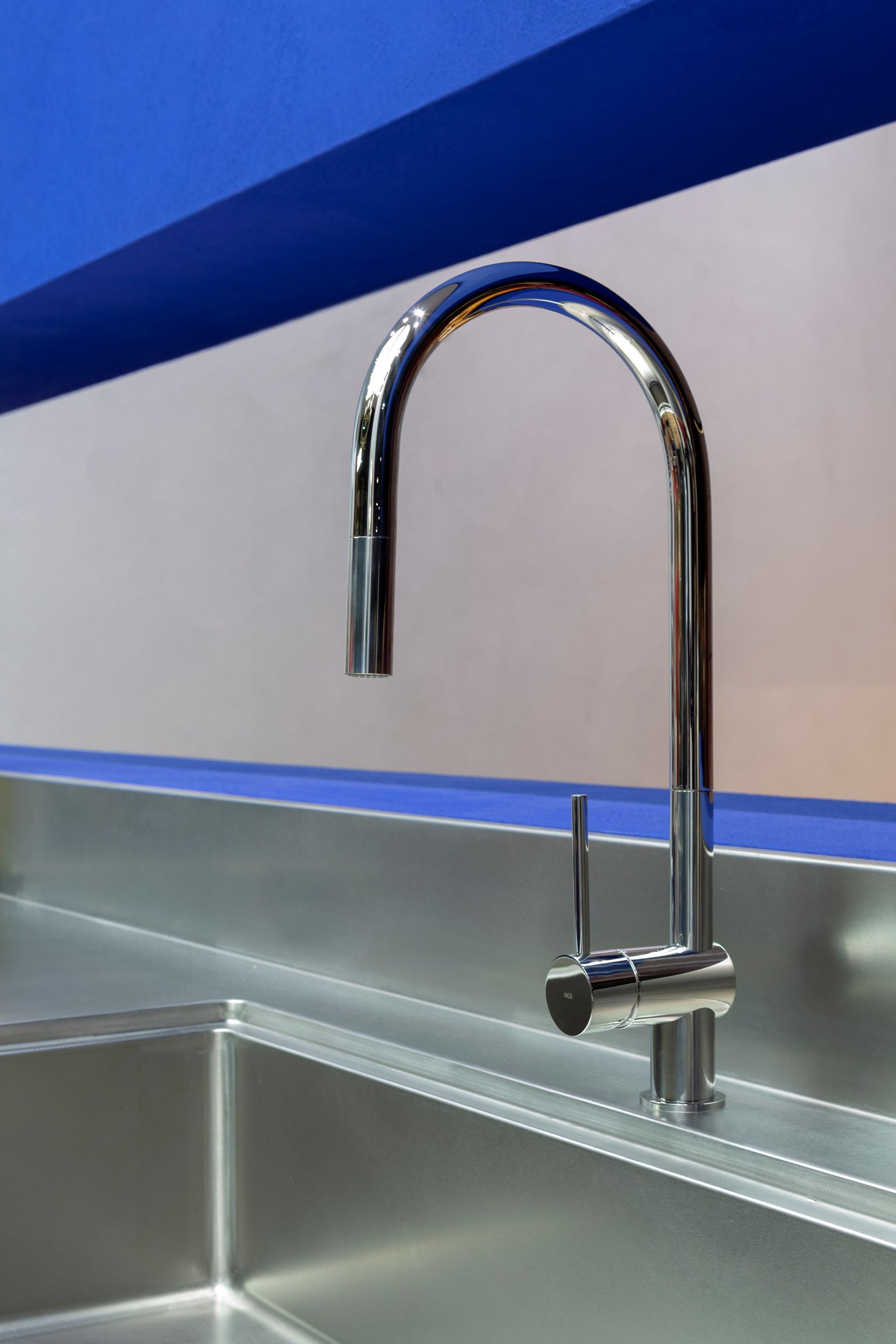 Countertop stainless steel kitchen mixer tap with pull out spray VELA ...