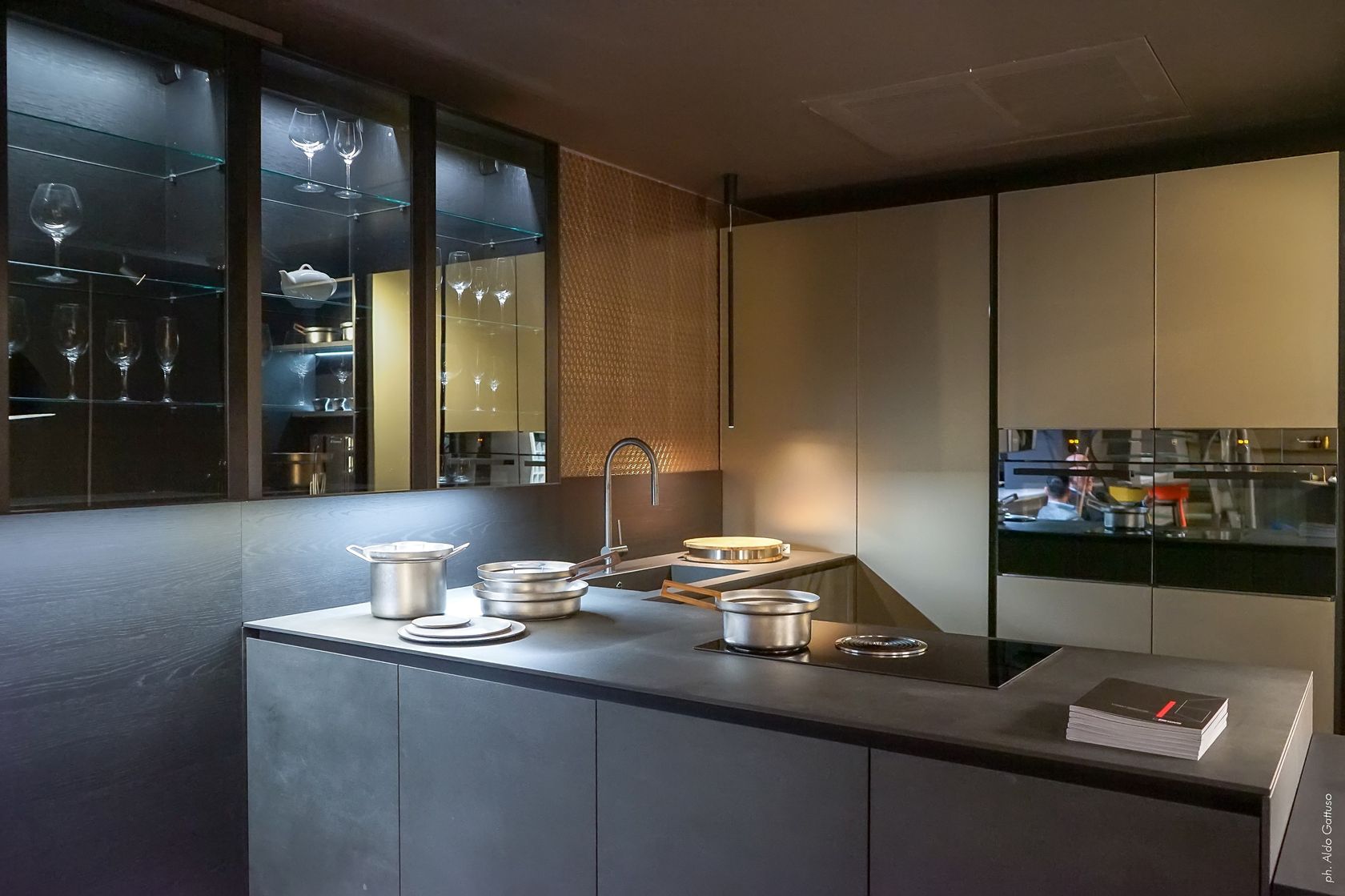 Countertop stainless steel kitchen mixer tap with pull out spray VELA ...