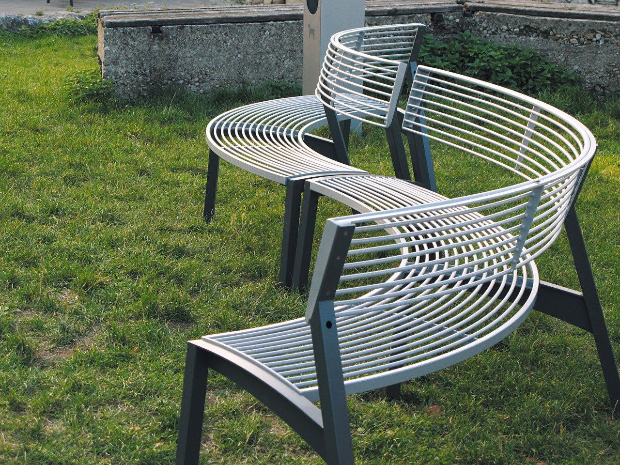 VERA | Galvanized steel Bench By mmcité1 design David Karásek, Radek Hegmon