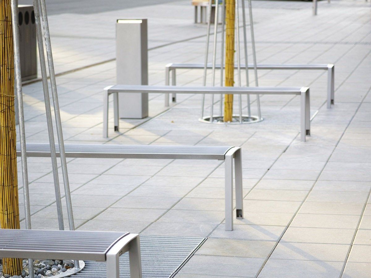 VERA | Galvanized steel Bench By mmcité1 design David Karásek, Radek Hegmon
