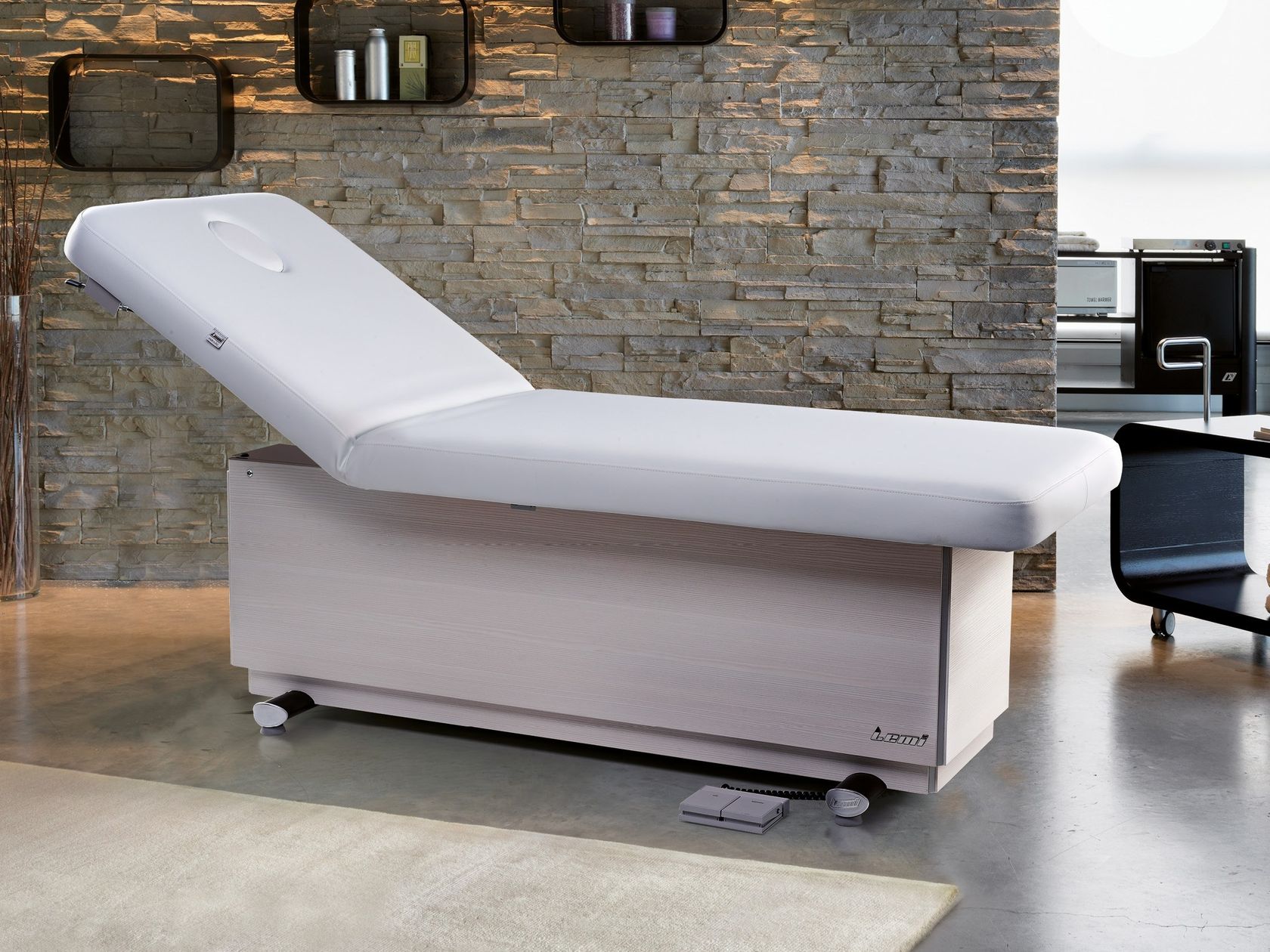 Folding massage bed VERSUS 1M By Lemi Group