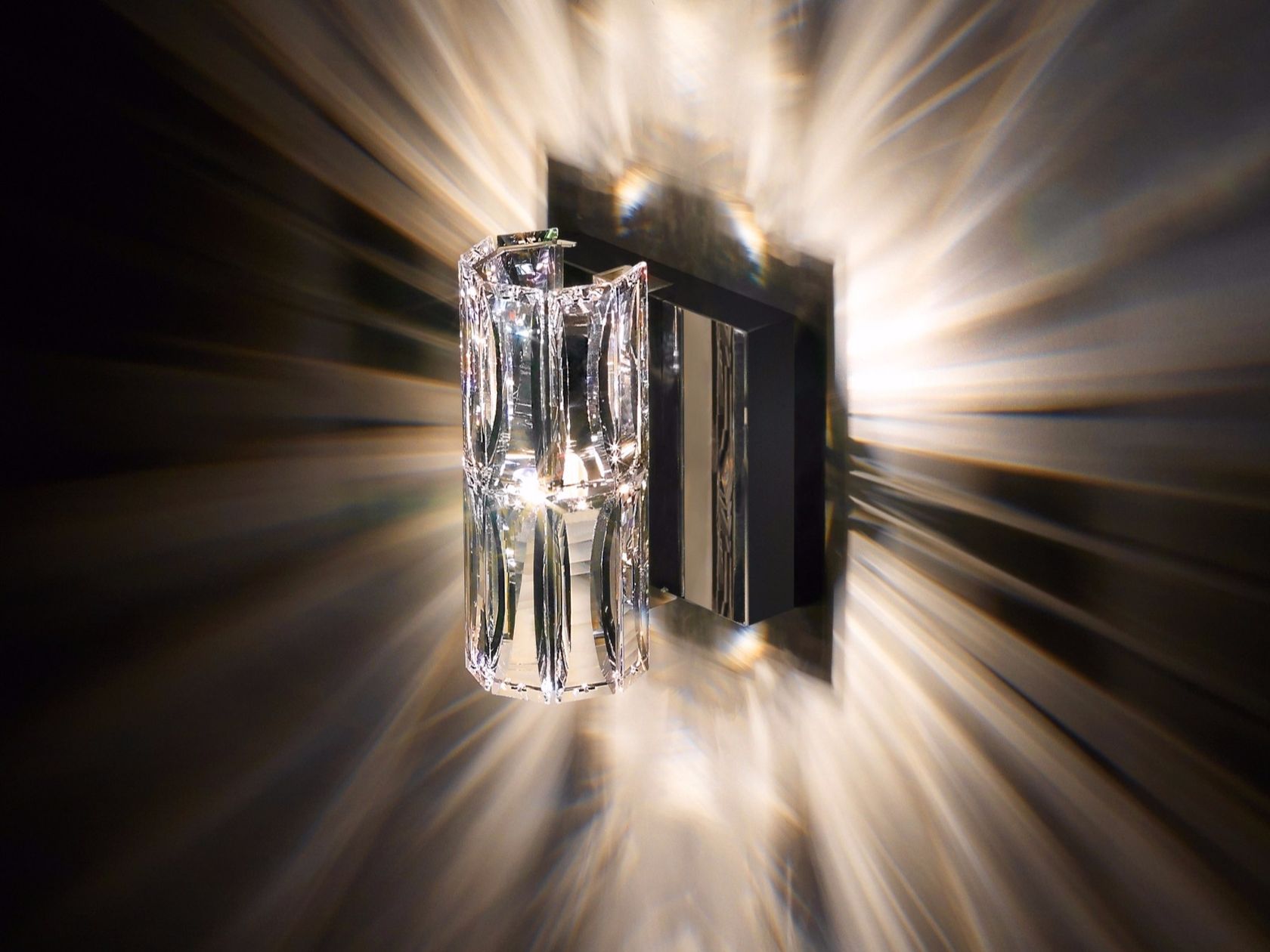 VERVE | Wall light By Swarovski