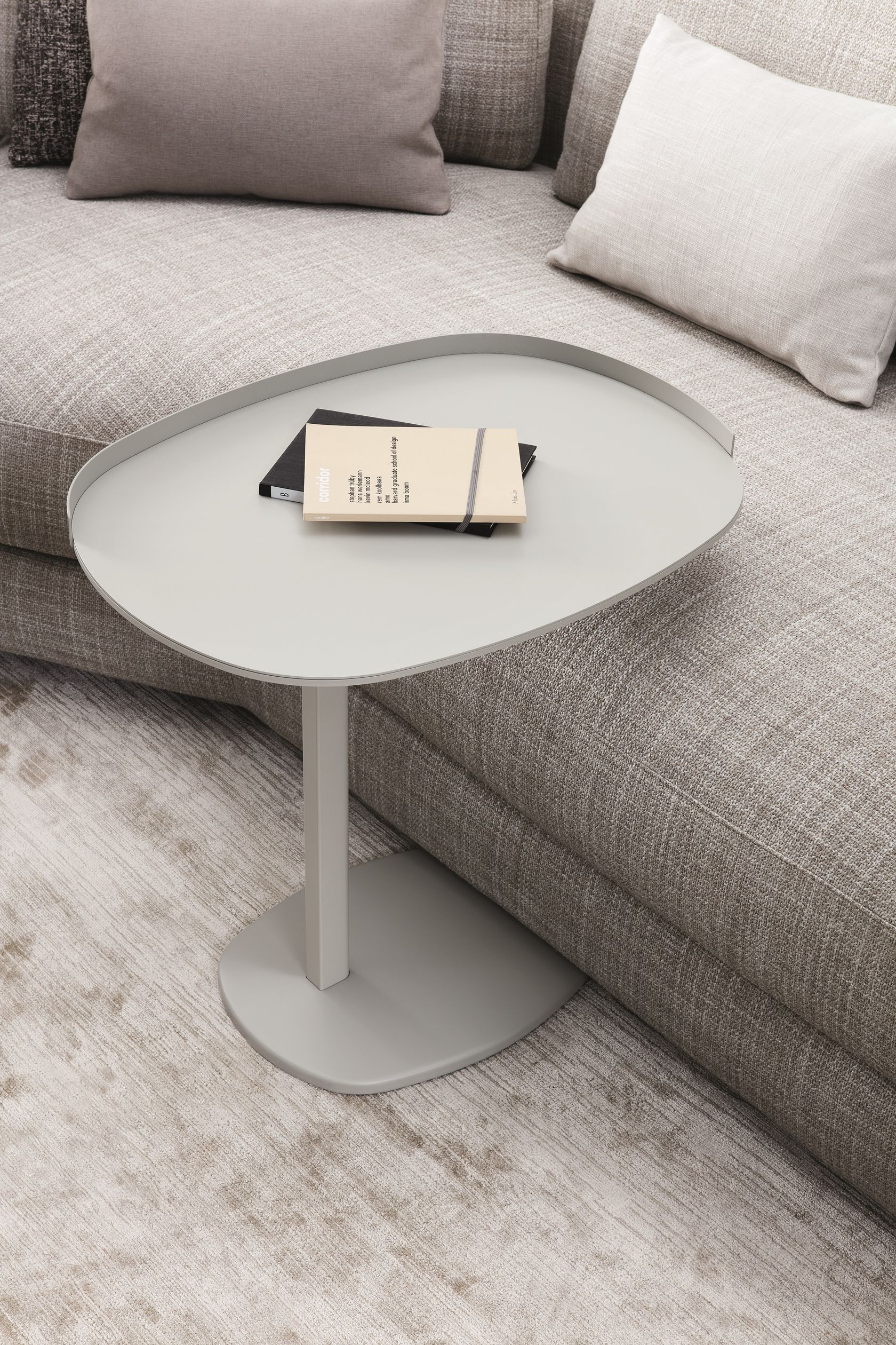 VICTORIA Metal side table By Flou