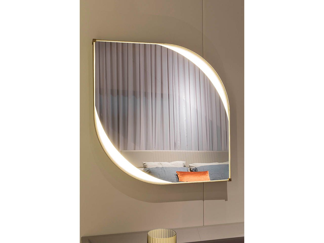 VINE | Mirror with integrated lighting Vine Collection By Turri design ...