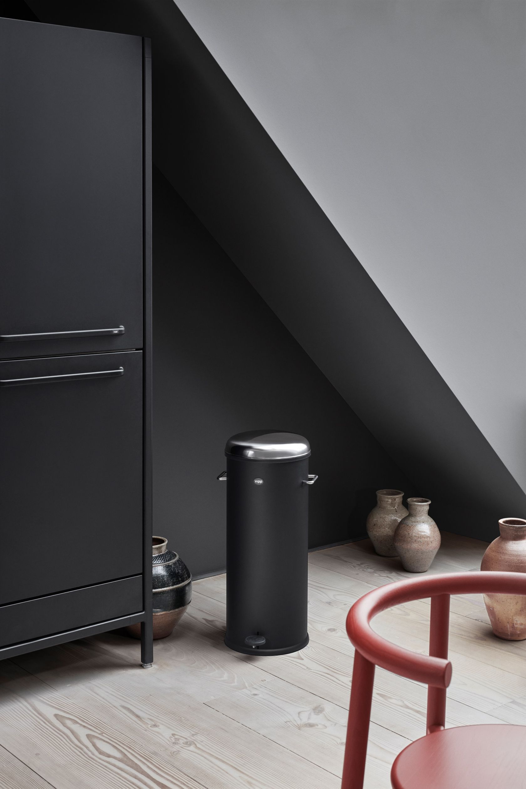 VIPP17 Steel kitchen bin By Vipp | design Holger Nielsen