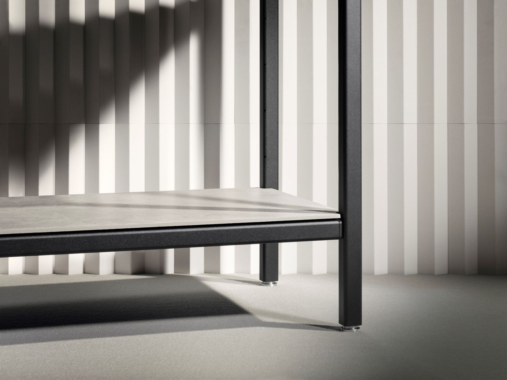 VIPP475 Open freestanding double-sided powder coated steel shelving ...