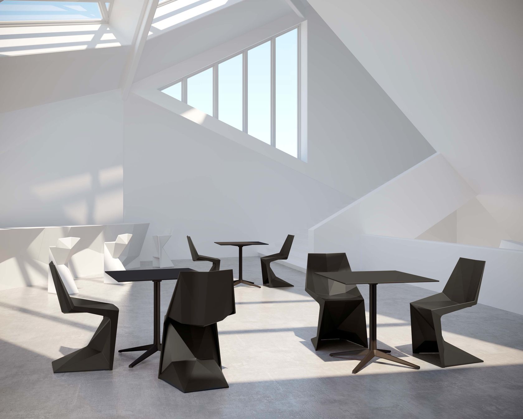 VOXEL Stackable polypropylene garden chair By Vondom | design Karim Rashid