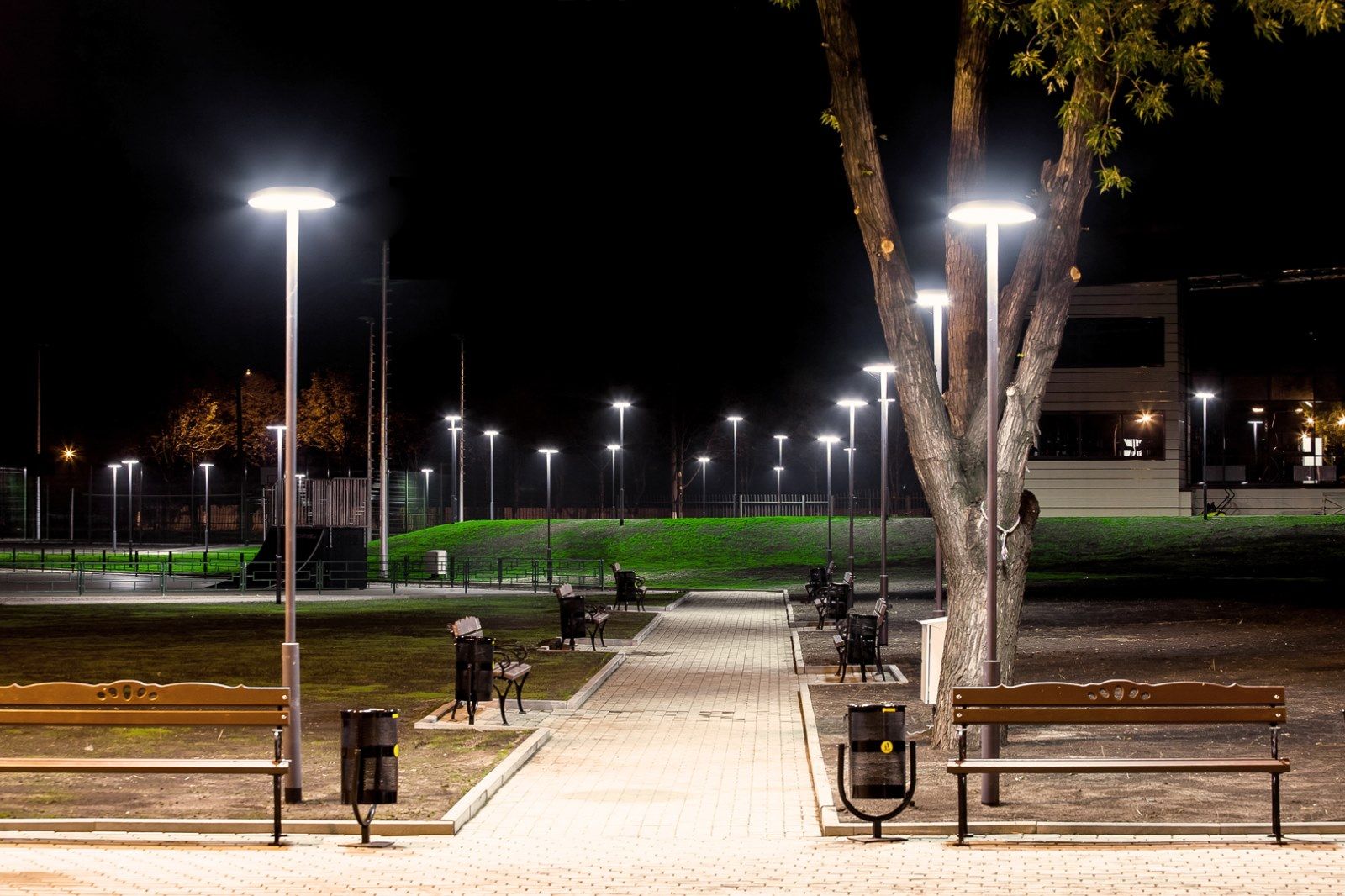 VOYAGER Street lamp By Linea Light Group