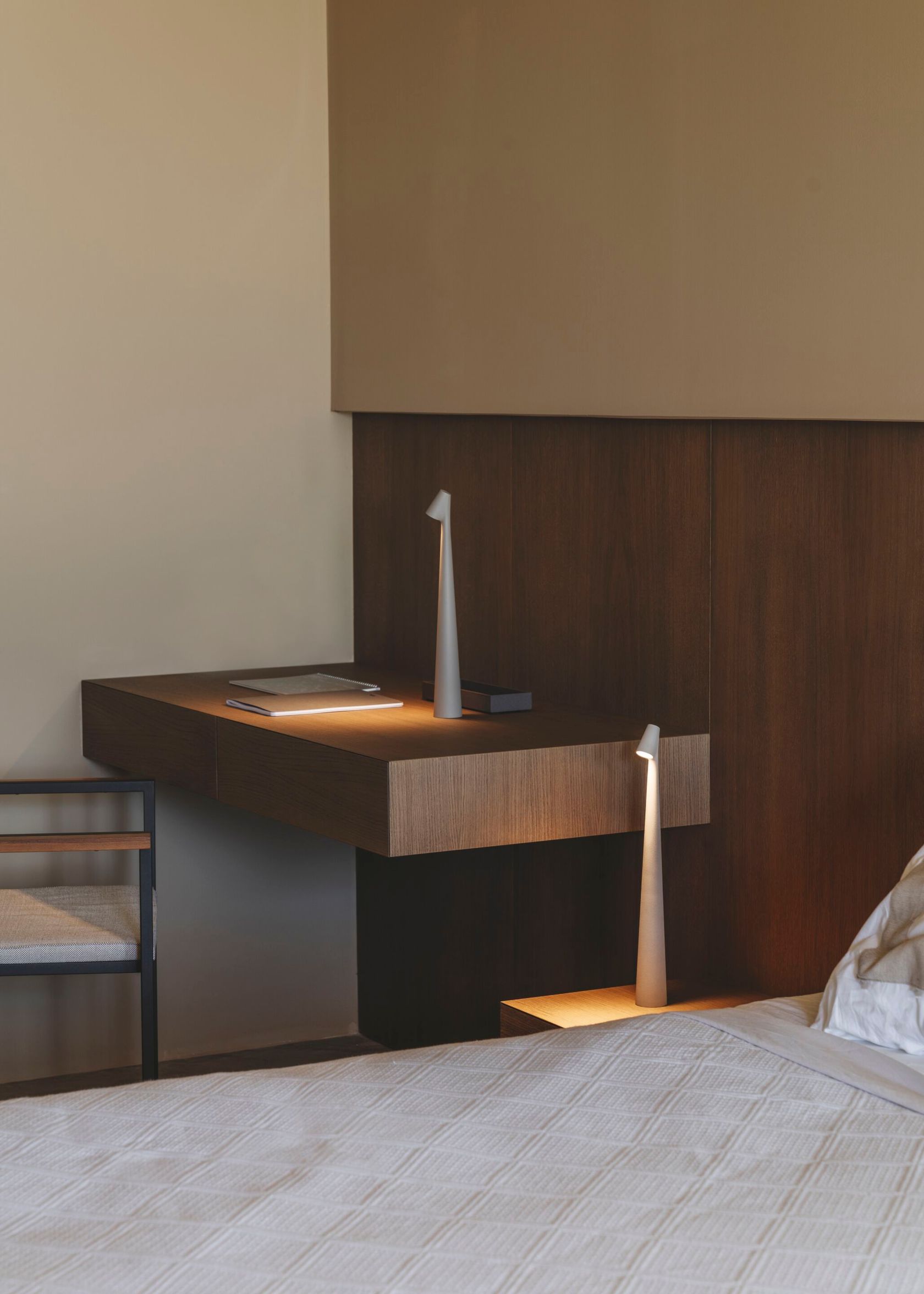 AFRICA Table lamp By Vibia | design Francisco Gomez Paz