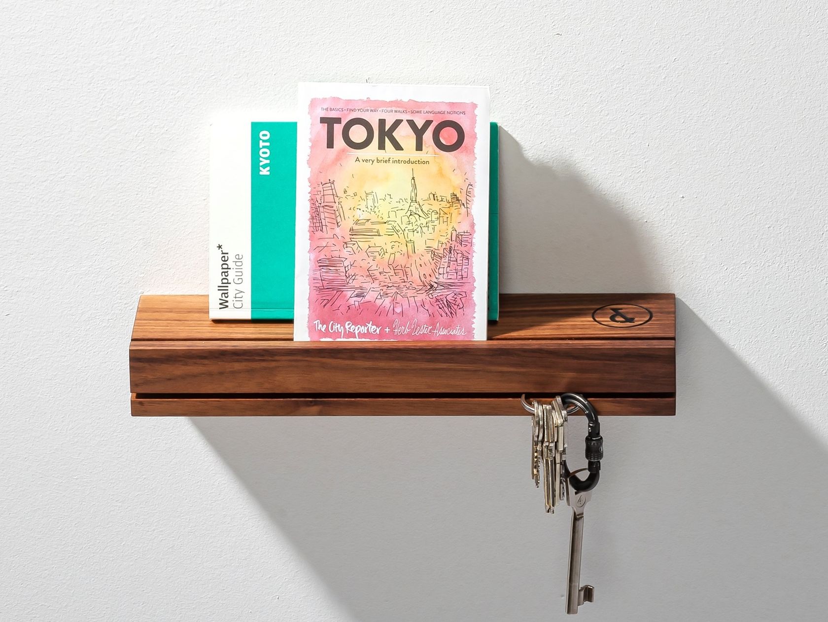 WALNUT KEY HOLDER #01 Wall shelf By weld & co