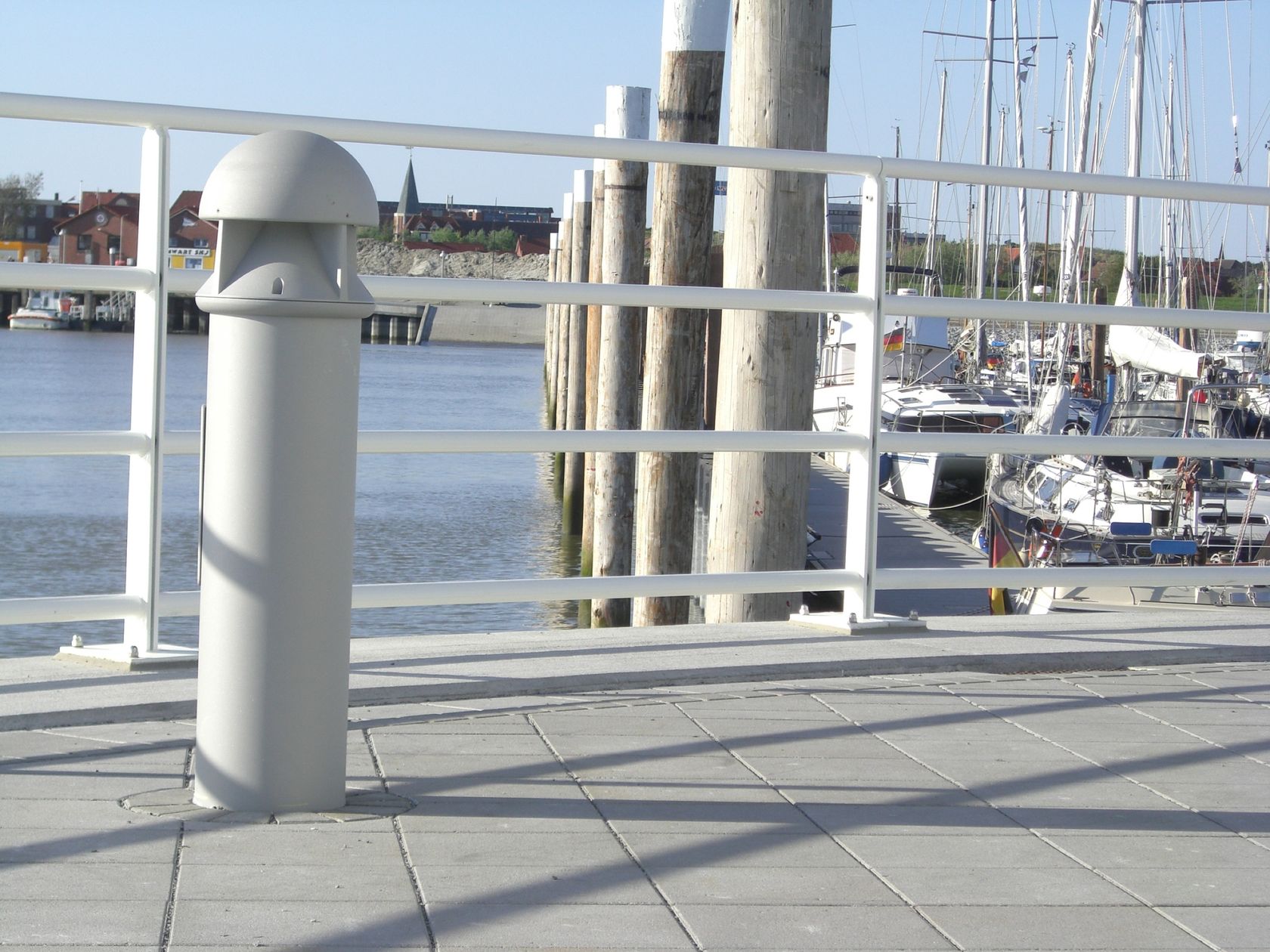 WATERFRONT bollard light By Louis Poulsen