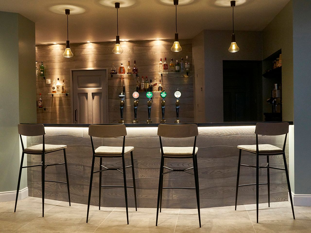 WAVE 2 layers preﬁnished oak parquet By Corà | design Massimo Broglio