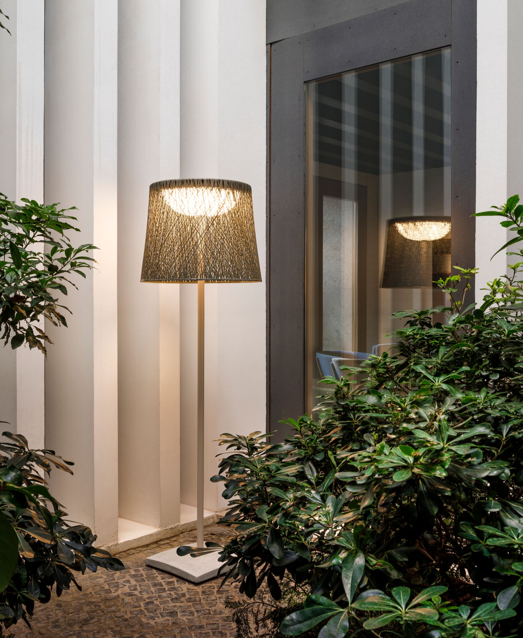 WIND 4057 Floor lamp By Vibia