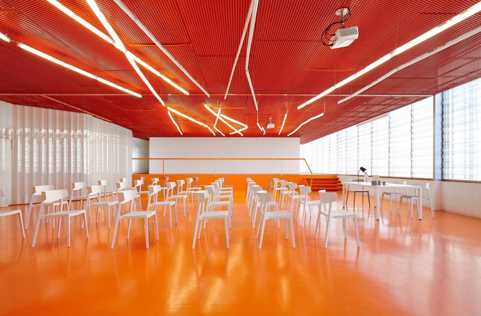 WING Stackable polypropylene chair By ACTIU | design Ramos&Bassols