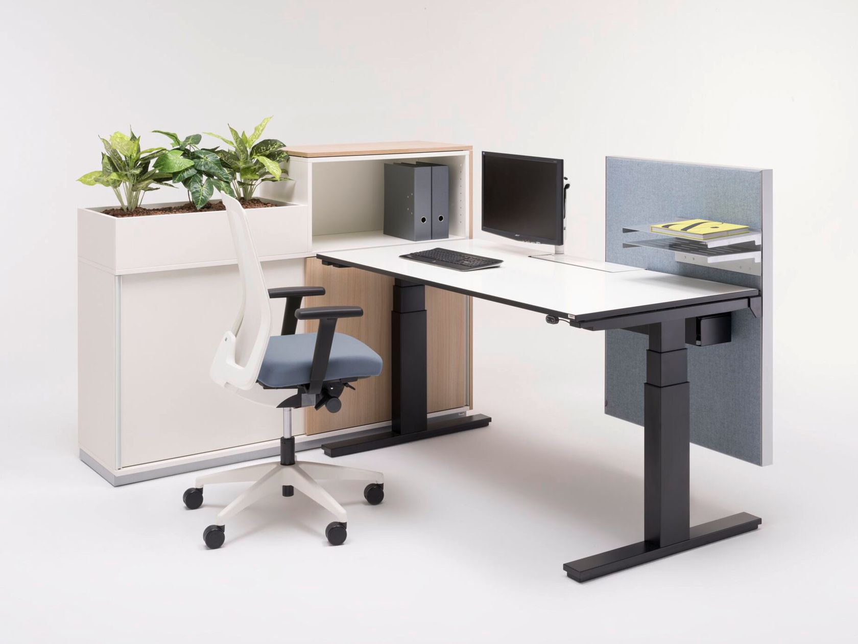WINI: Office furniture and height-adjustable desks | Archiproducts