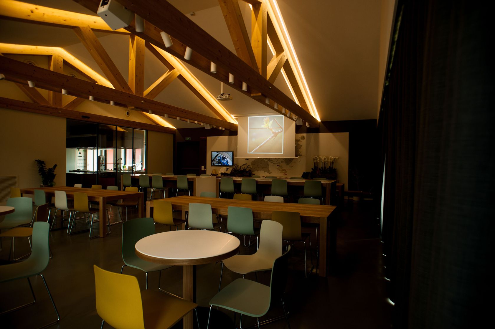 SIGMA Linear lighting profile By WayPoint