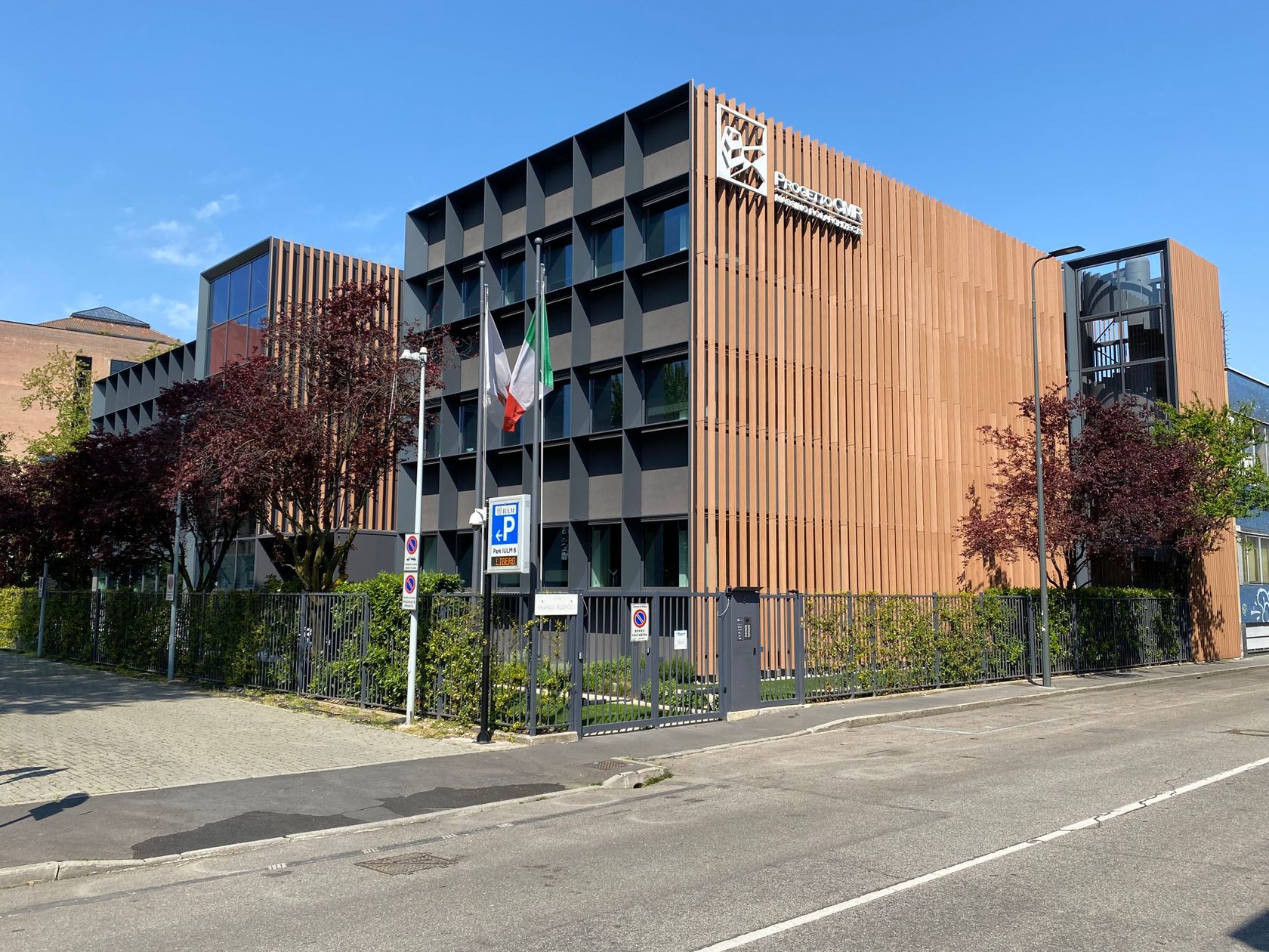 WOODN VERSATILIS JF18041 Composite wood solar shading By Woodn Greenwood