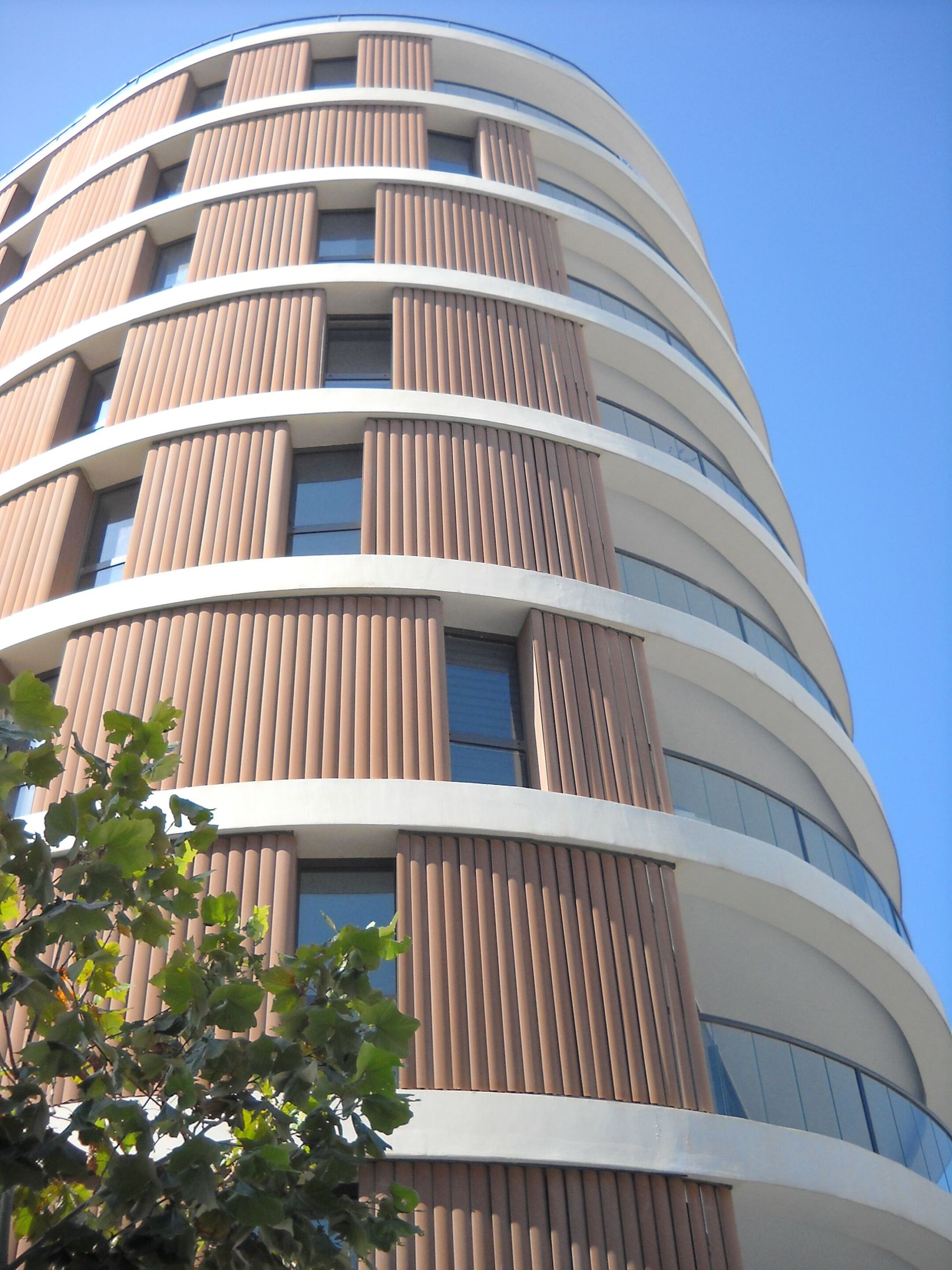 WOODN VERSATILIS JF15238 Composite wood solar shading By Woodn Greenwood