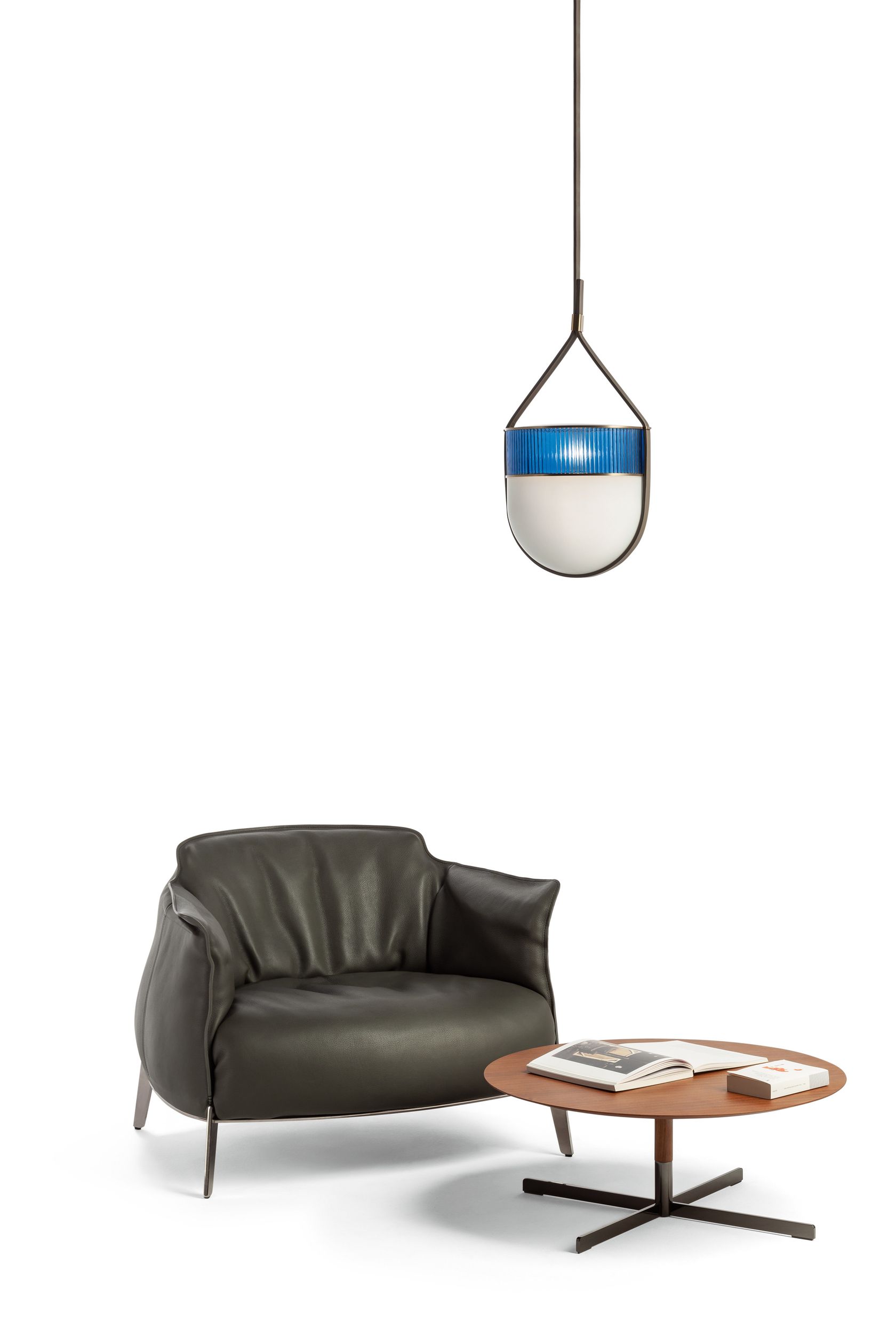 XI Floor lamp with dimmer By Poltrona Frau | design Neri&Hu