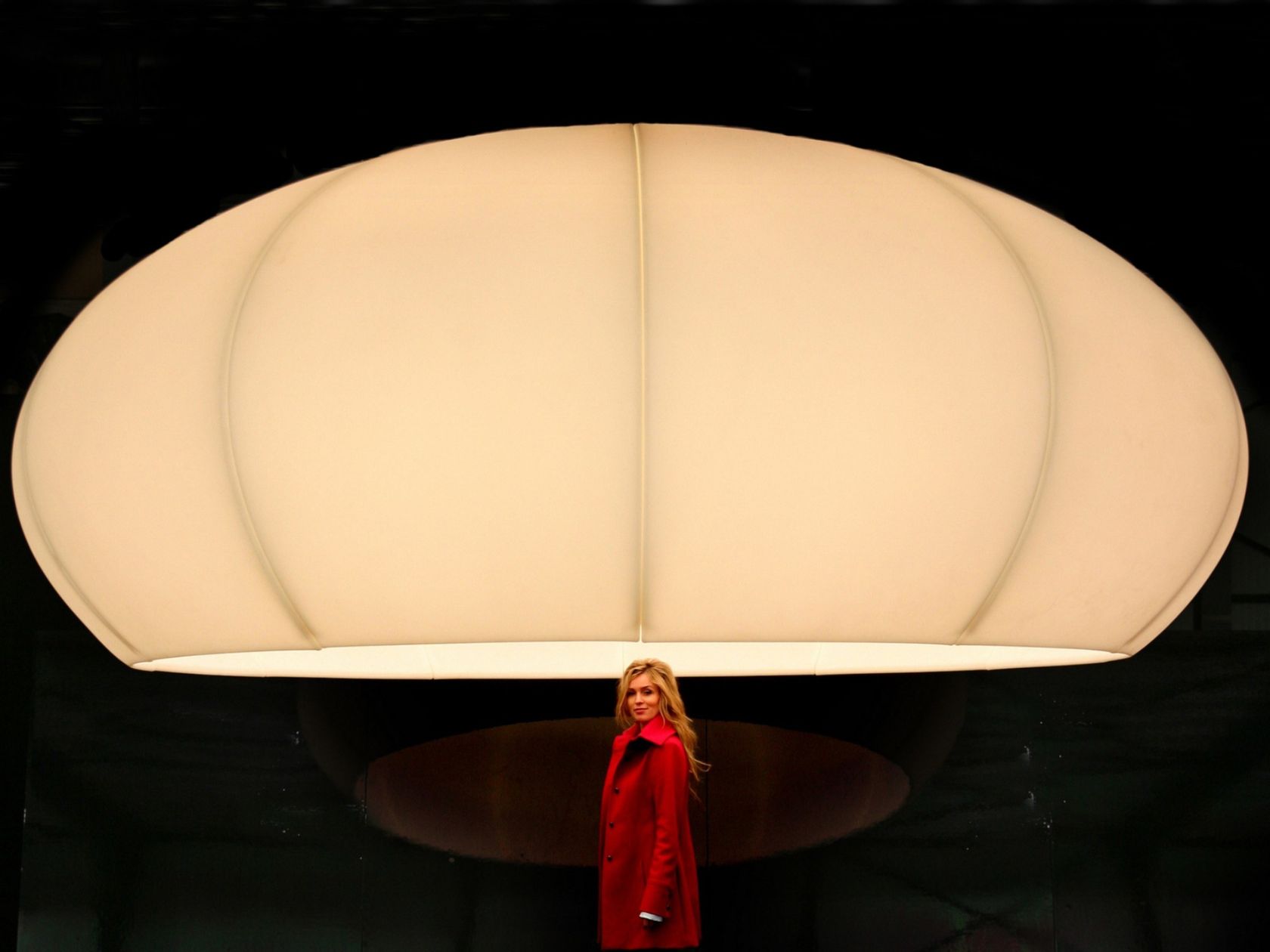 LED dimmable polyethylene pendant lamp °XXXL(AMP) By Eden Design design ...