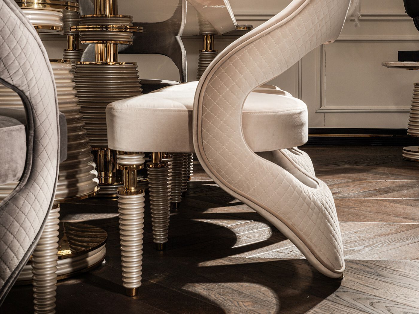 QUINTUS Chair By ZEBRANO