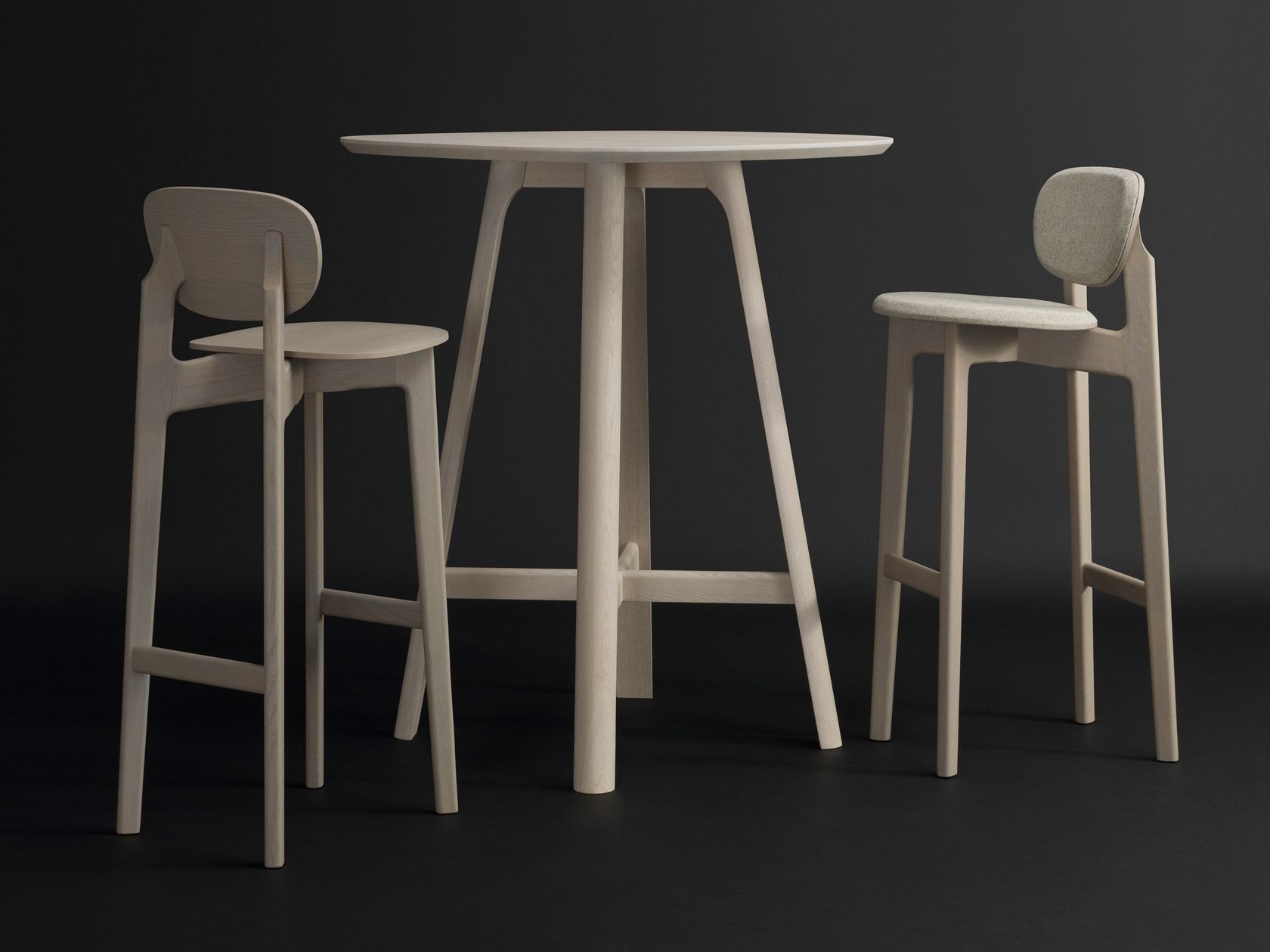High wooden barstool ZENSO BAR By ZEITRAUM design Formstelle