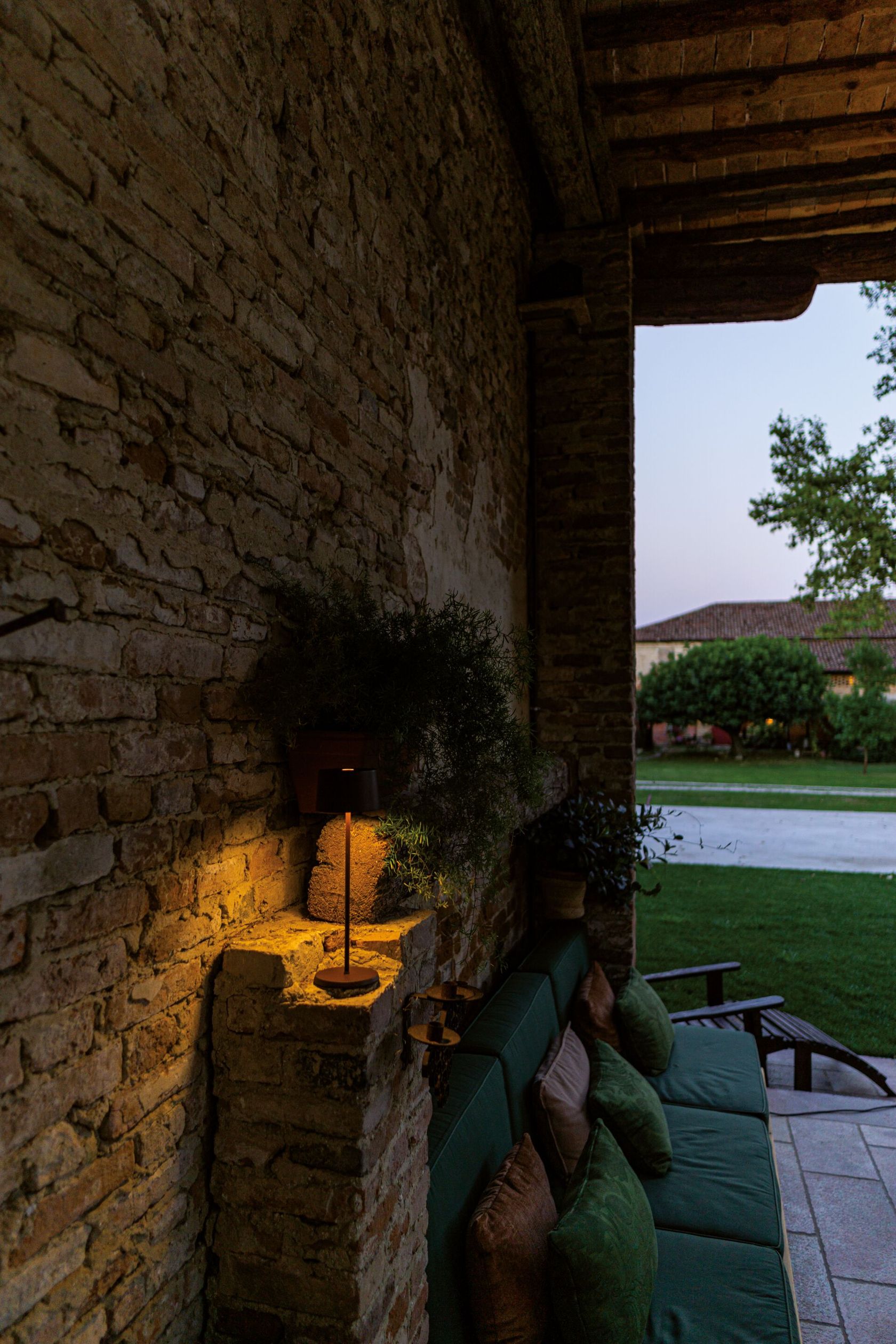 OLIVIA Table lamp By Zafferano