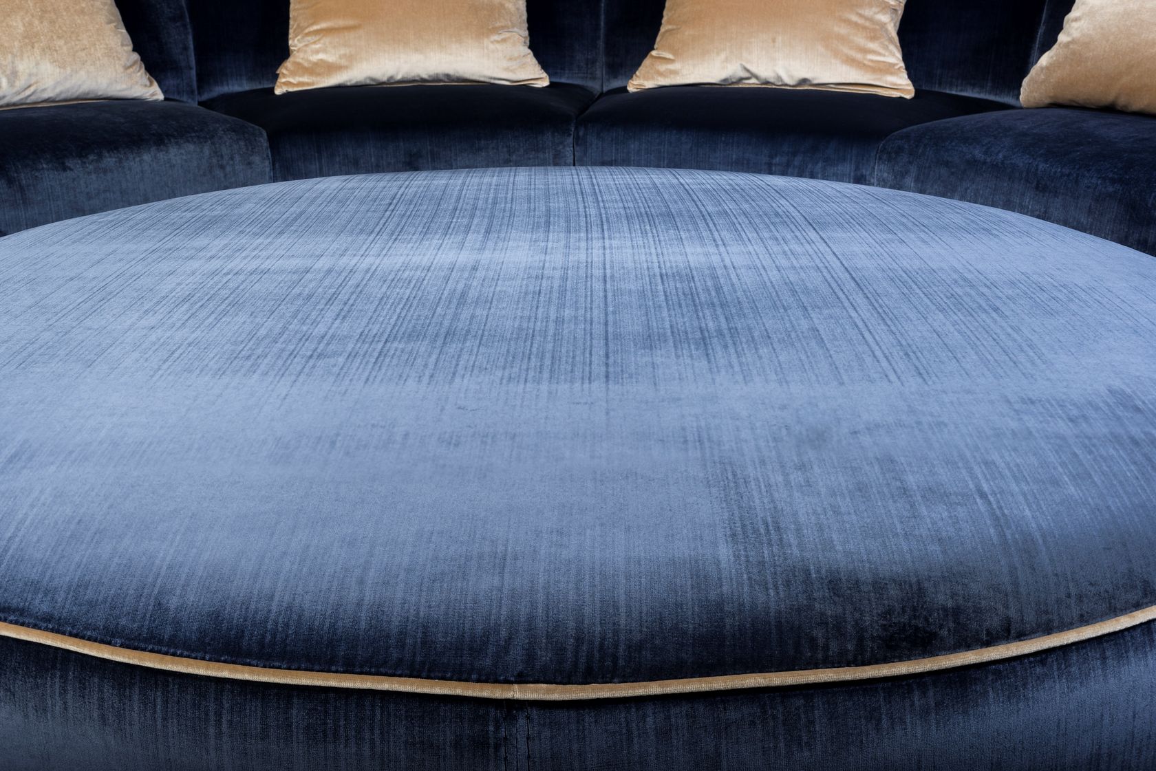 NOMADE Curved velvet sofa By Mantellassi 1926 | design Nicola Mantellassi, Roberta Mantellassi