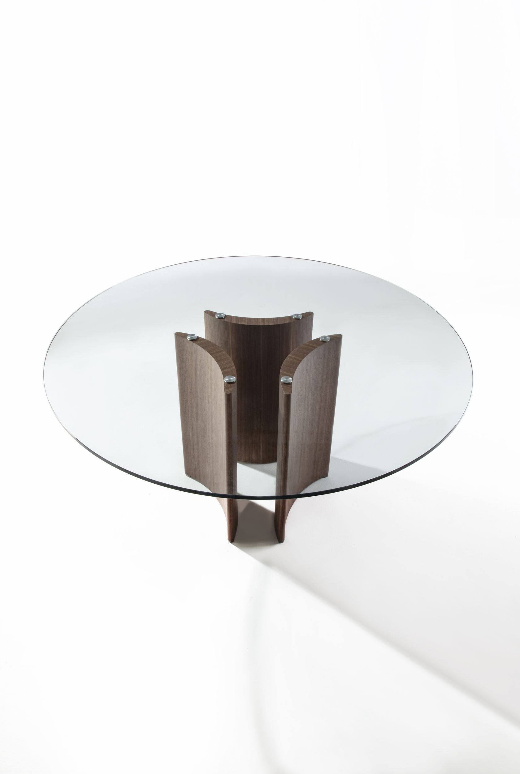 TWENTY Round crystal table and canaletta walnut base By Porada | design ...