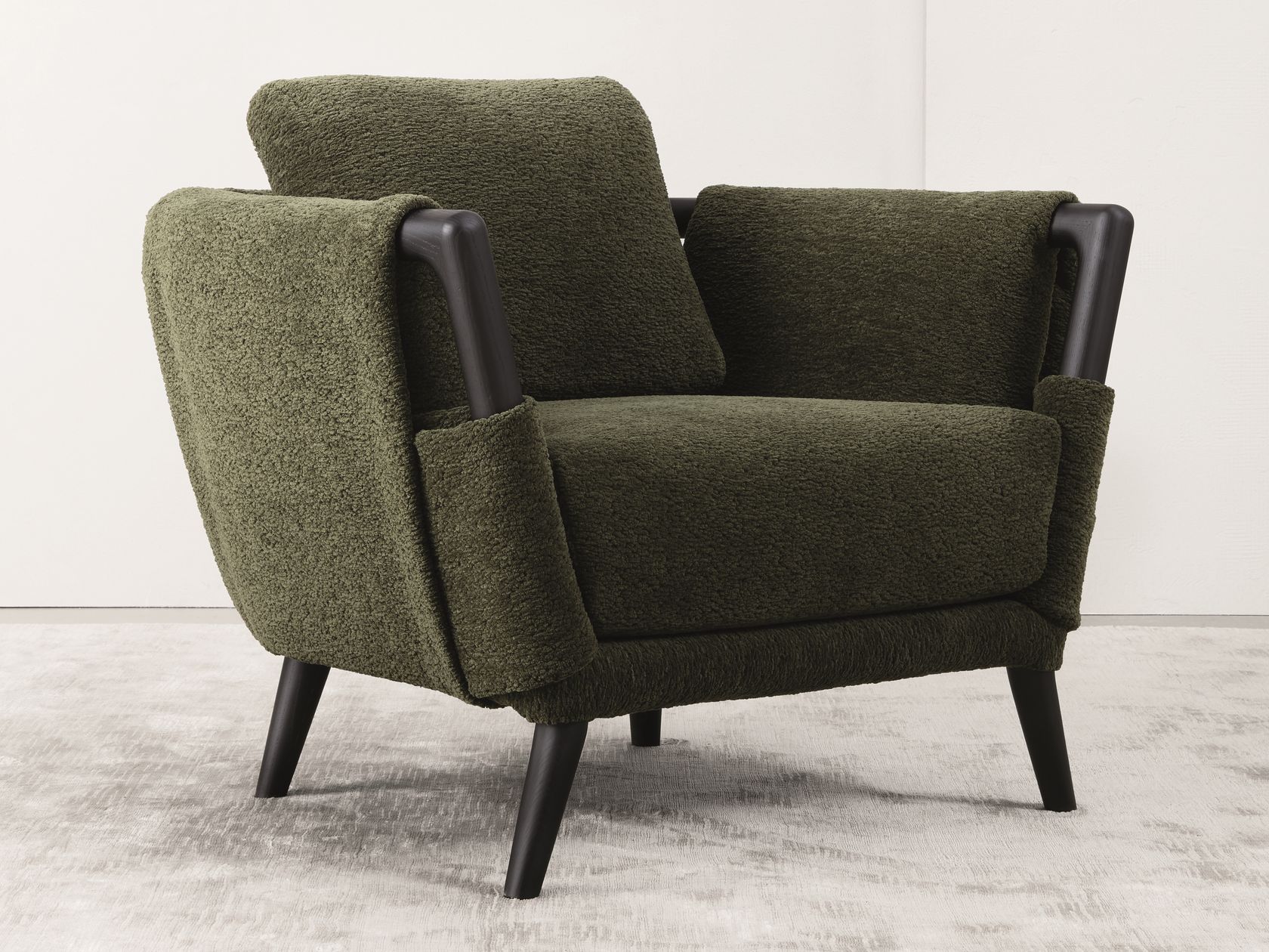 GAUDÍ Fabric armchair with removable cover By Flou