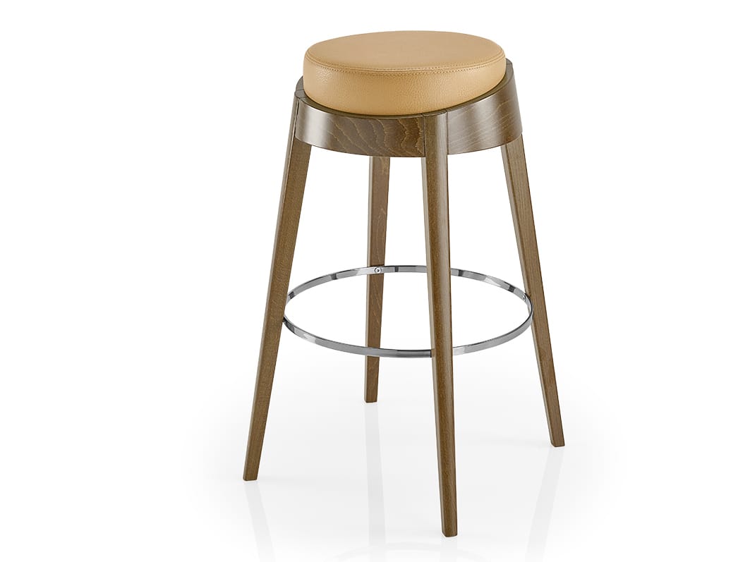 RUBY Barstool with footrest By More Contract