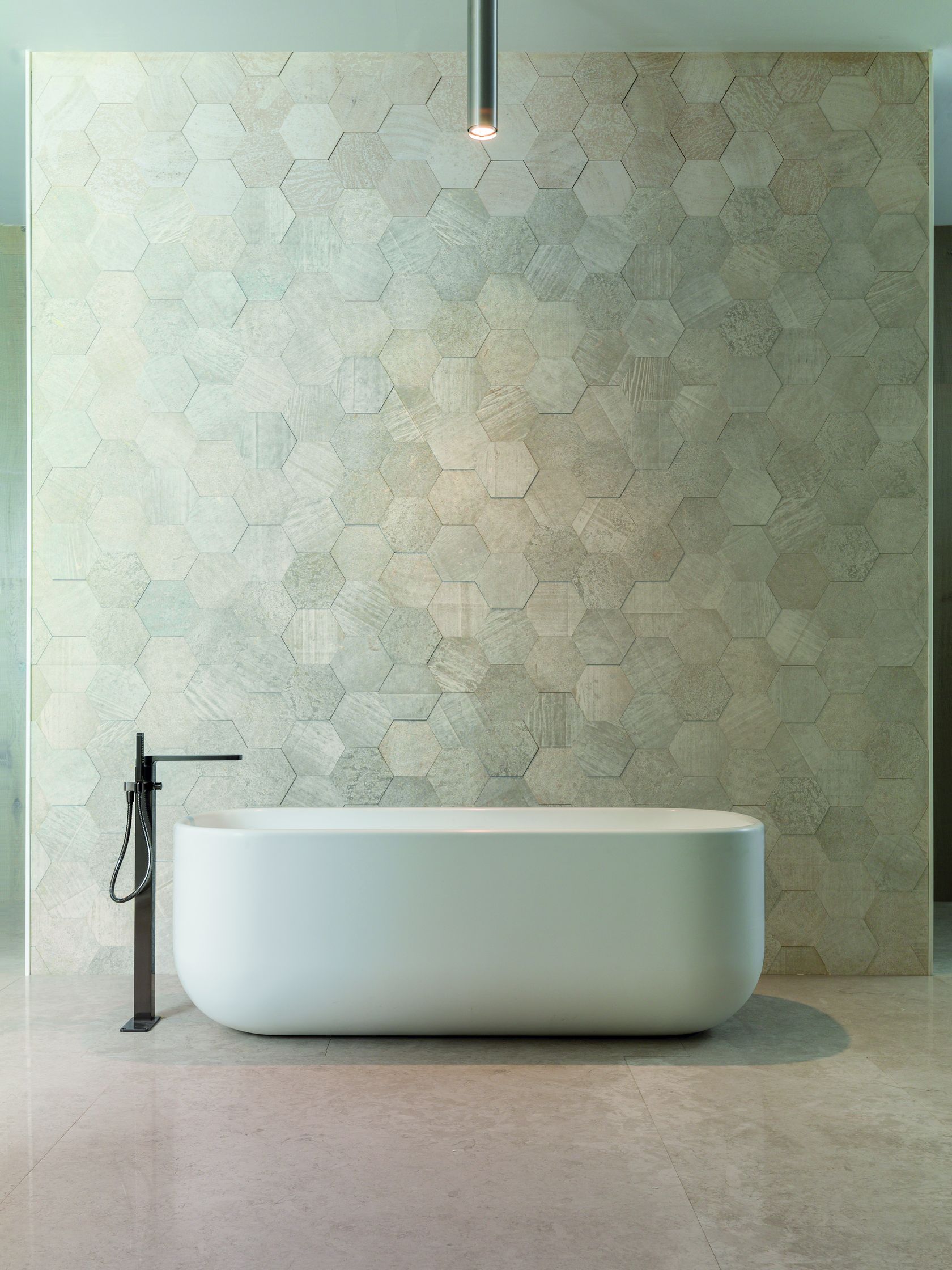 UNIQUE | Bathtub Unique Collection By KRION