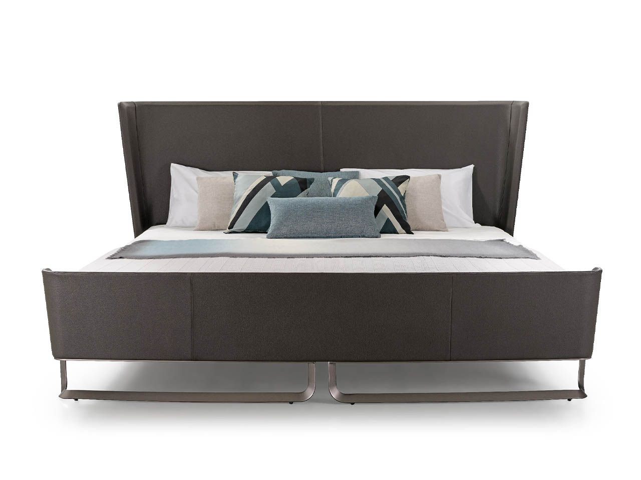 MILANO Leather double bed By Turri | design SBGA | Blengini Ghirardelli