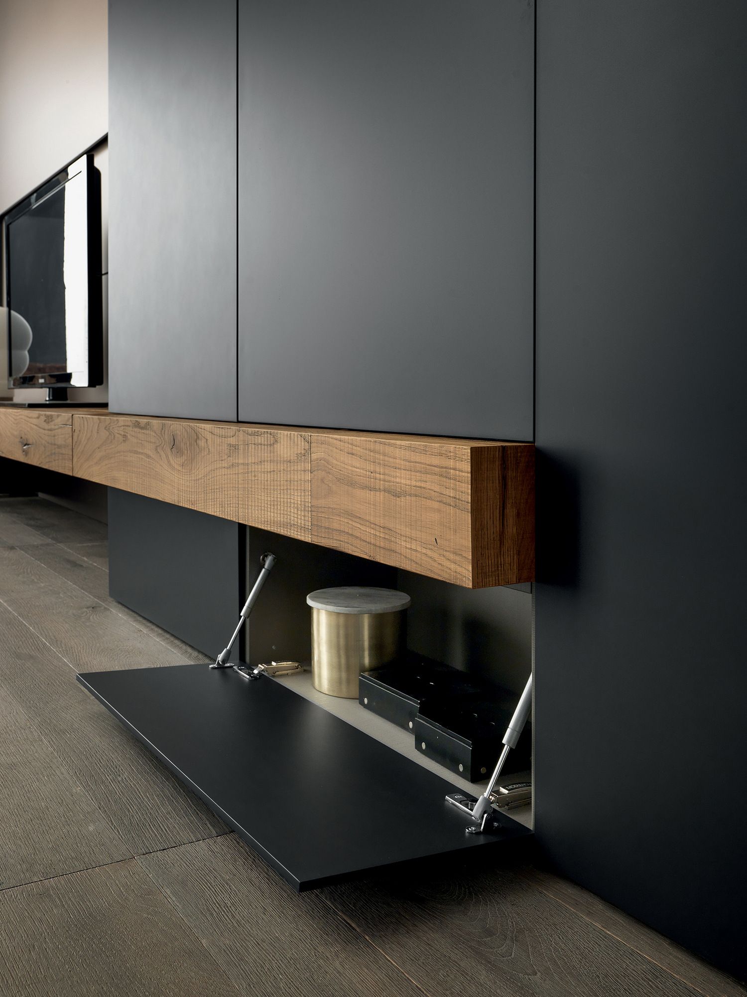 BLADE | Storage wall Blade Collection By MODULNOVA