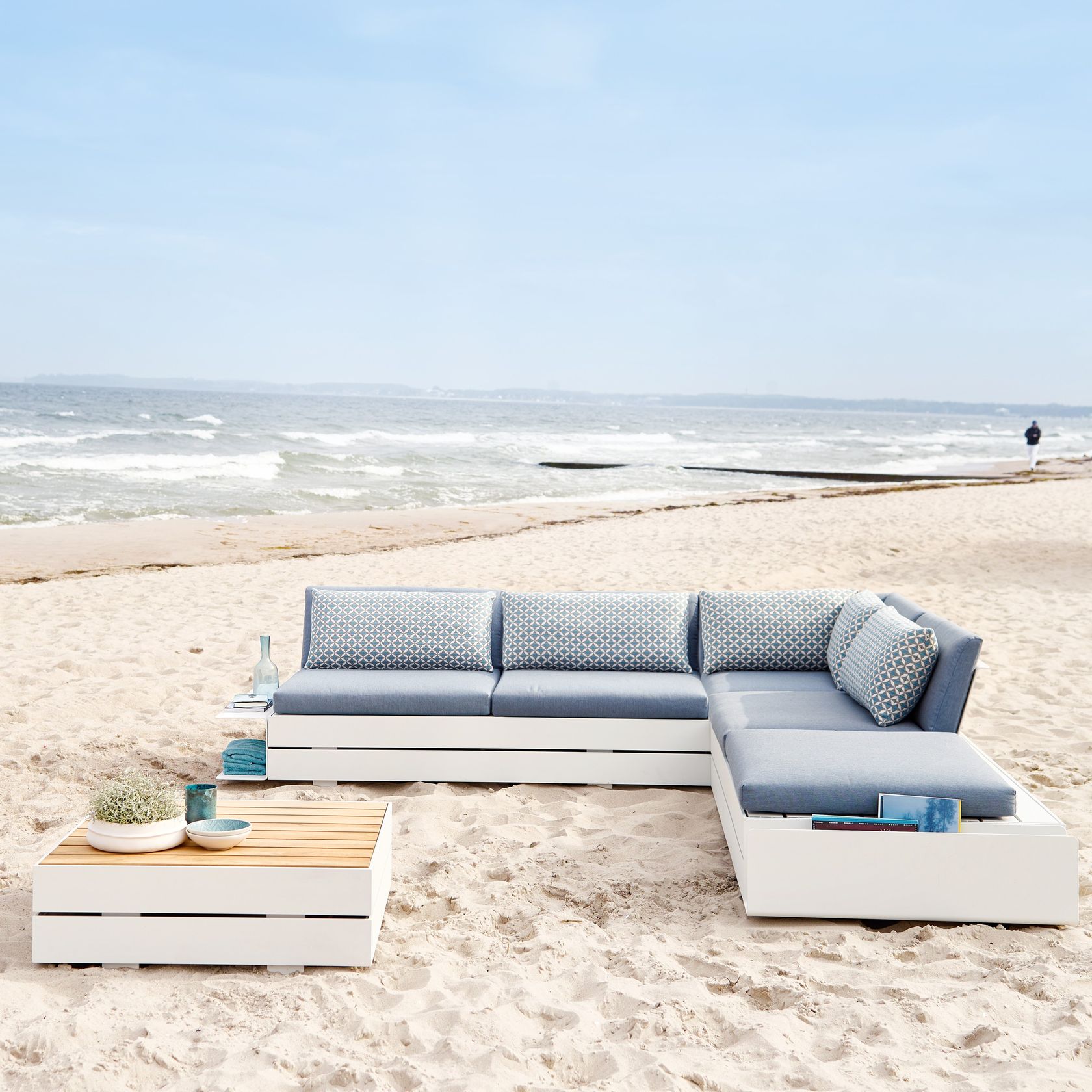 BOXX LOUNGE | Sectional garden sofa Boxx Collection By solpuri design Karsten Weigel