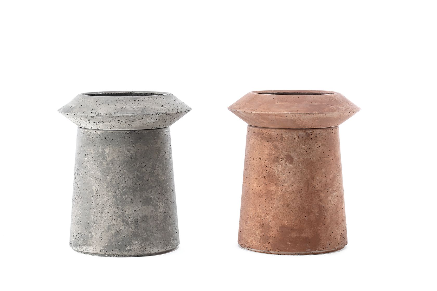 AGAPANTUS Handmade round cement garden vase By Ethimo | design Studiopepe