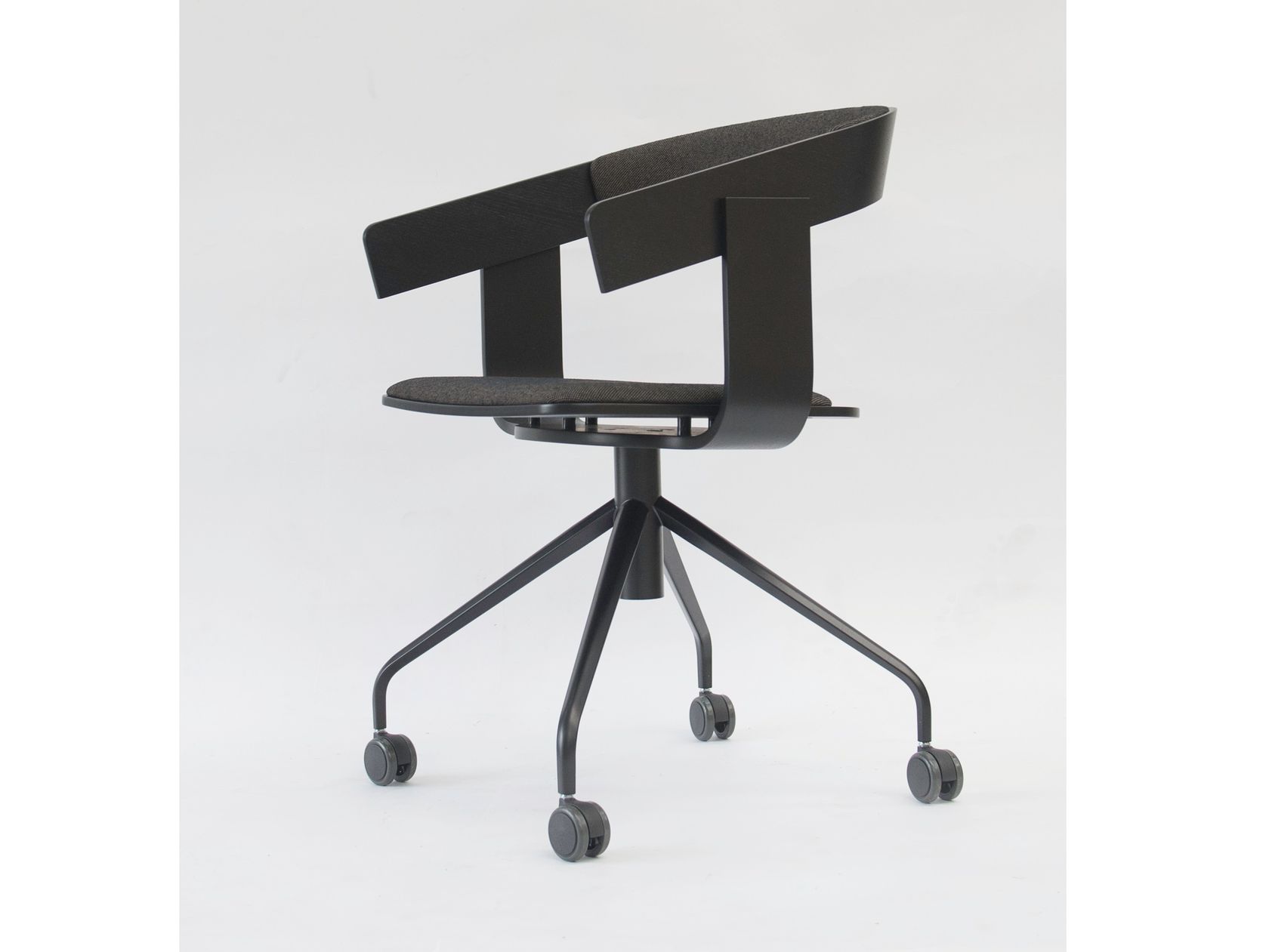 BuzziFloat CrossPlus Sedia a 4 razze con braccioli con ruote By ...