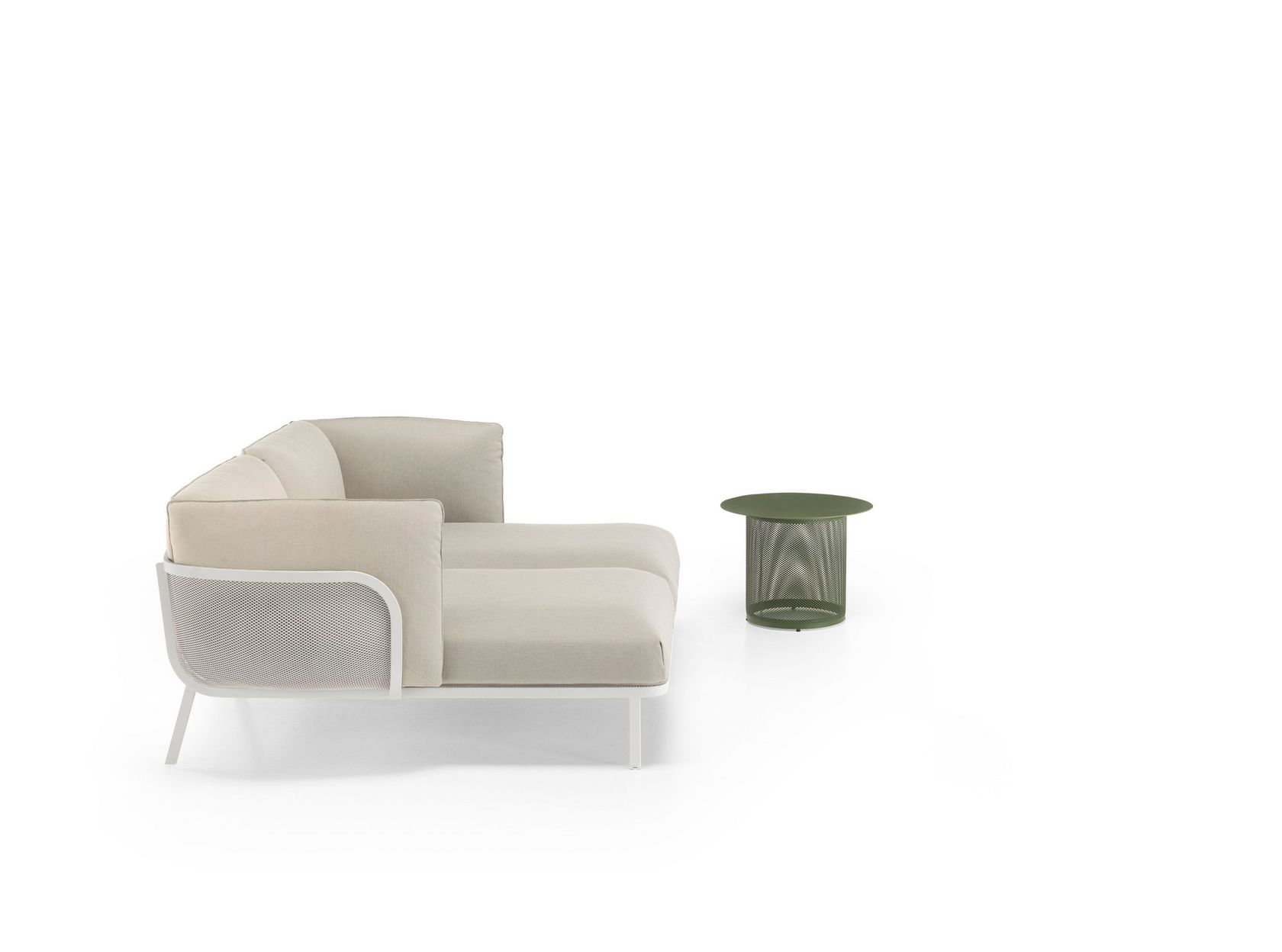 CABLA Round stainless steel garden side table By Emu | design LucidiPevere