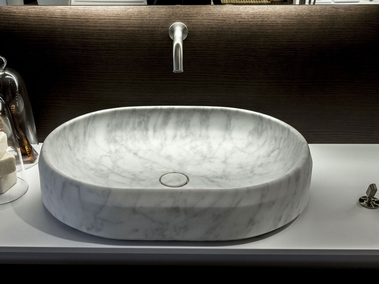 LARIANA | Carrara marble washbasin Lariana Collection By Agape design ...
