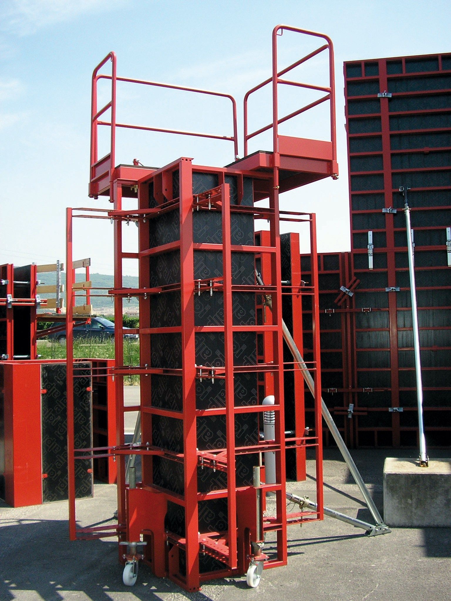 Formwork system for load-bearing wall Formworks for Columns By ULMA ...