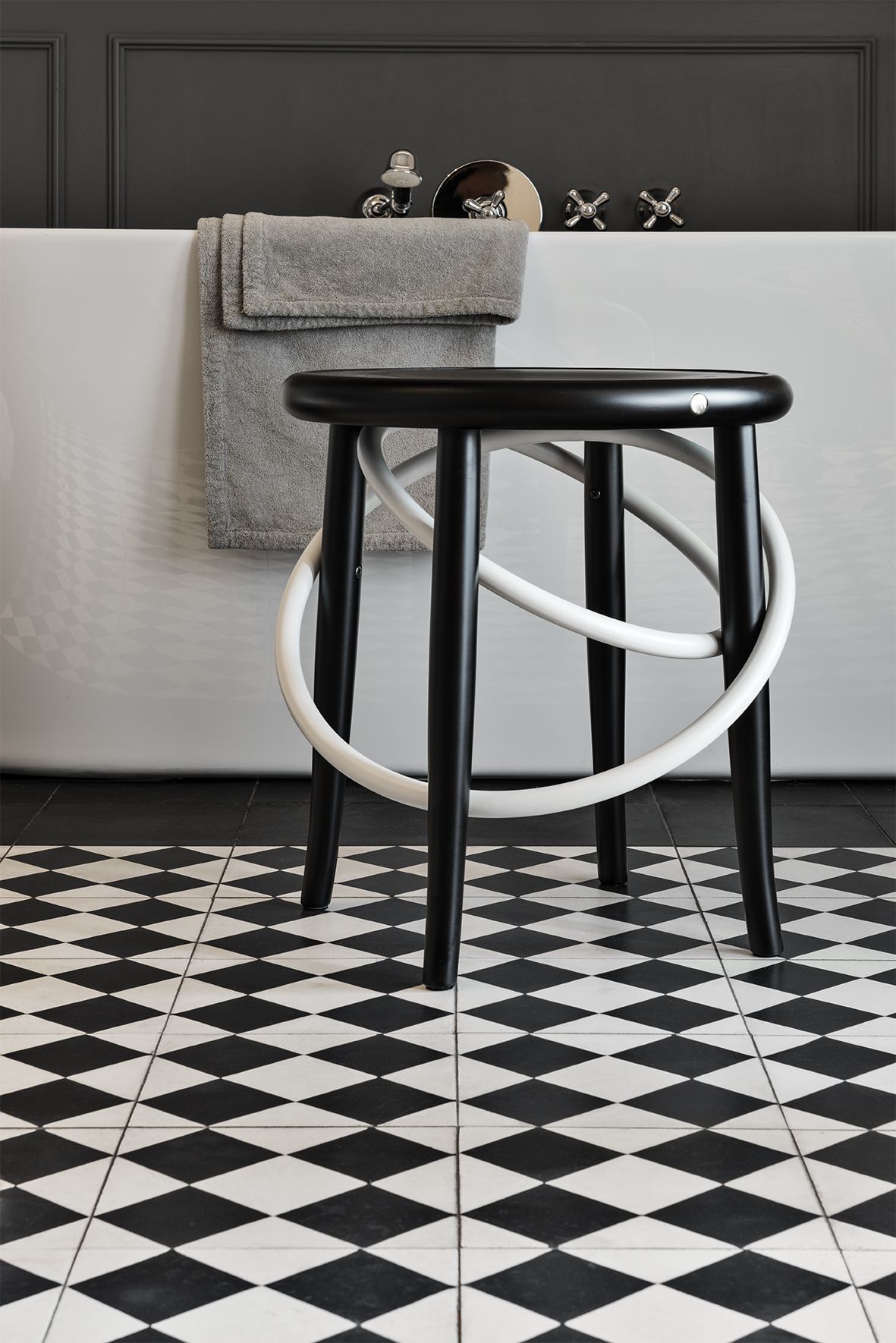 CIRQUE | Stool By Wiener GTV Design design Martino Gamper