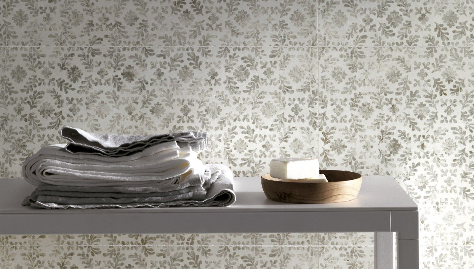 CONCEPT | Wall tiles Porcelain stoneware wall tiles with concrete ...