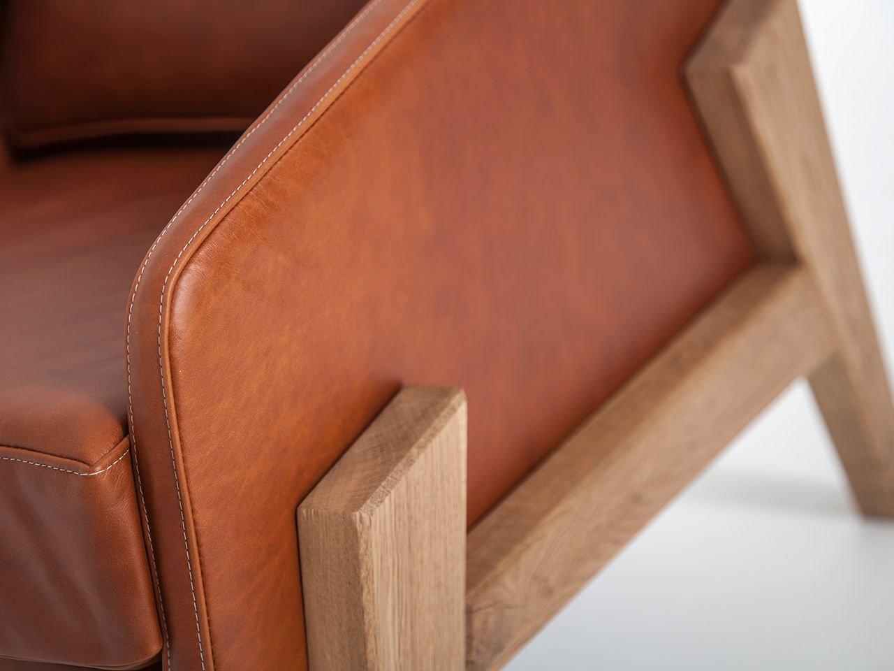 COOPER TUB CHAIR | Leather easy chair Cooper Collection By Liqui ...