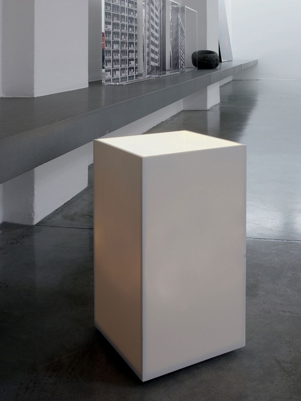 CUBO floor lamp By Pollice Illuminazione