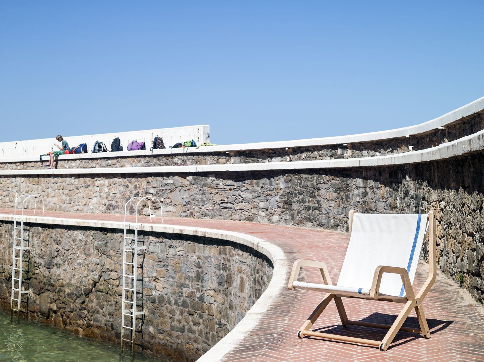 Folding recovered sail deck chair with armrests CUNNINGHAM By DVELAS ...