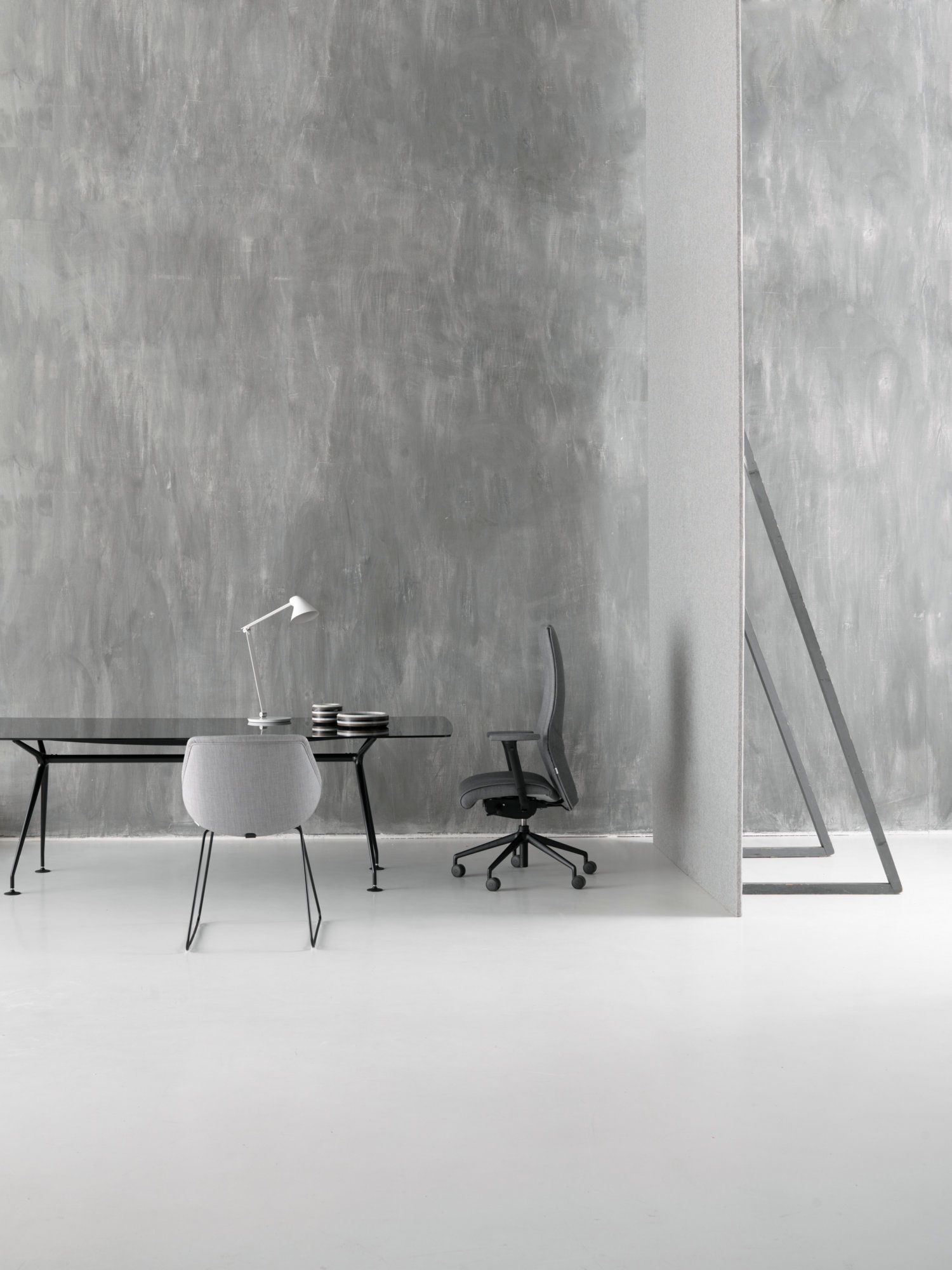 DAPPER Mesa rectangular en nogal By SITIA