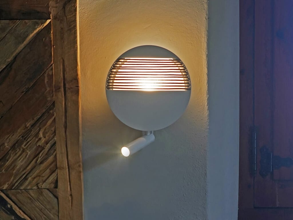 DIAL | Adjustable wall light By Ole! Lighting